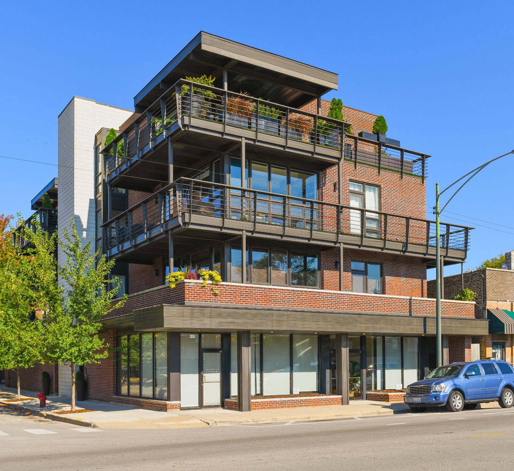 2299 N Clybourn Ave, Chicago, IL 60614 | Crexi.com