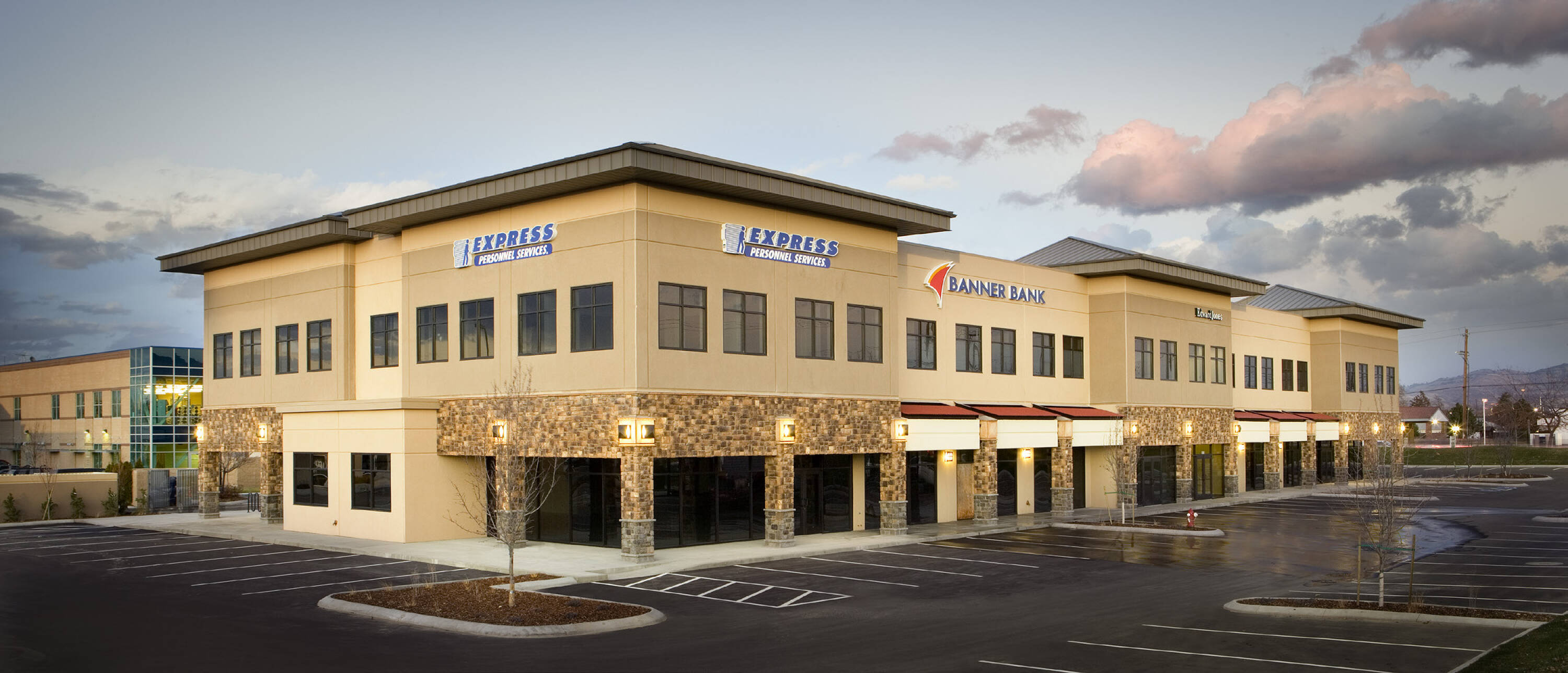 9050 W Overland Rd, Boise, ID 83709 - Retail Space for Lease - 9050 W ...