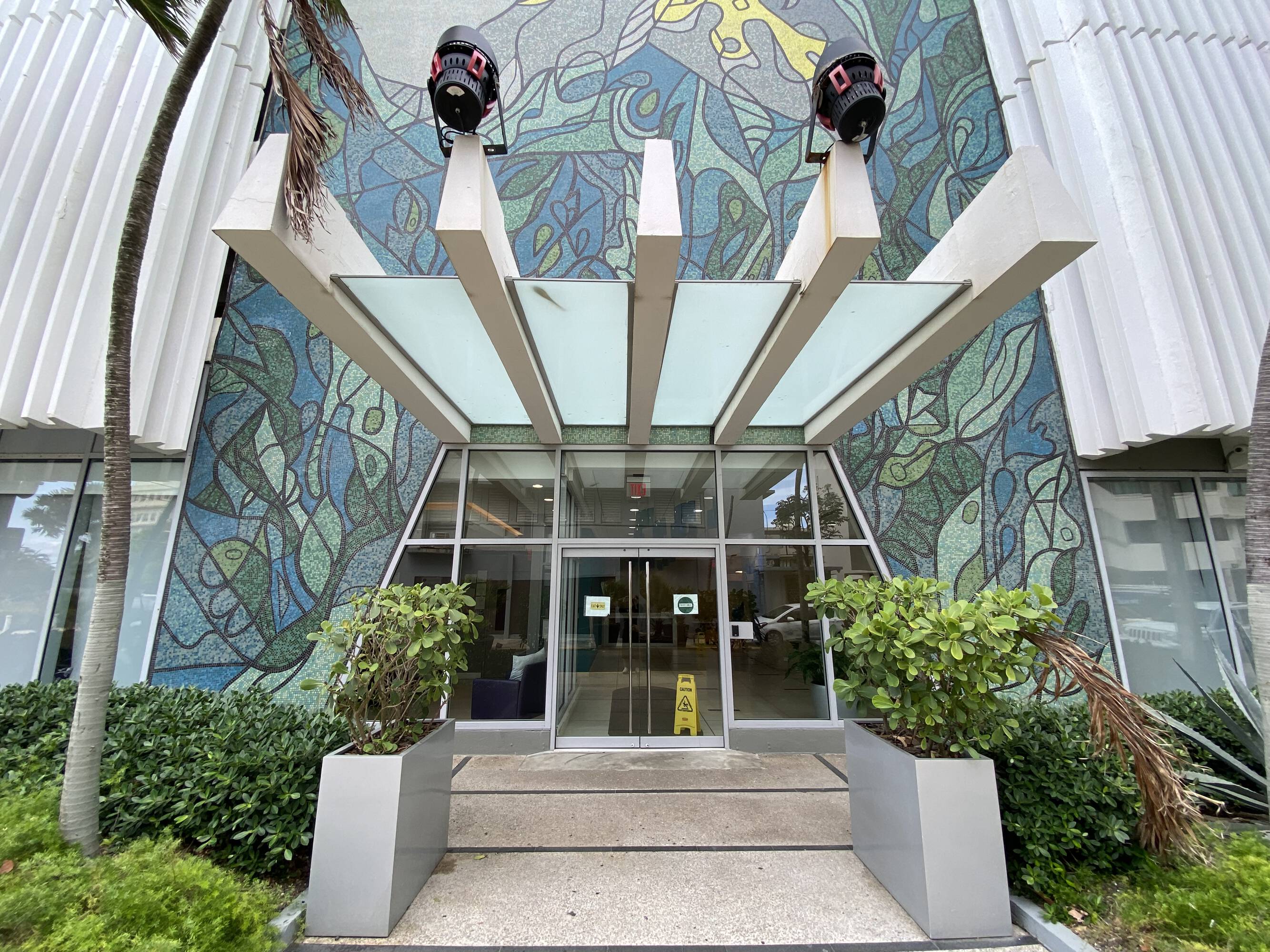 53 Cll Las Palmeras, San Juan, PR 00907 | Crexi.com