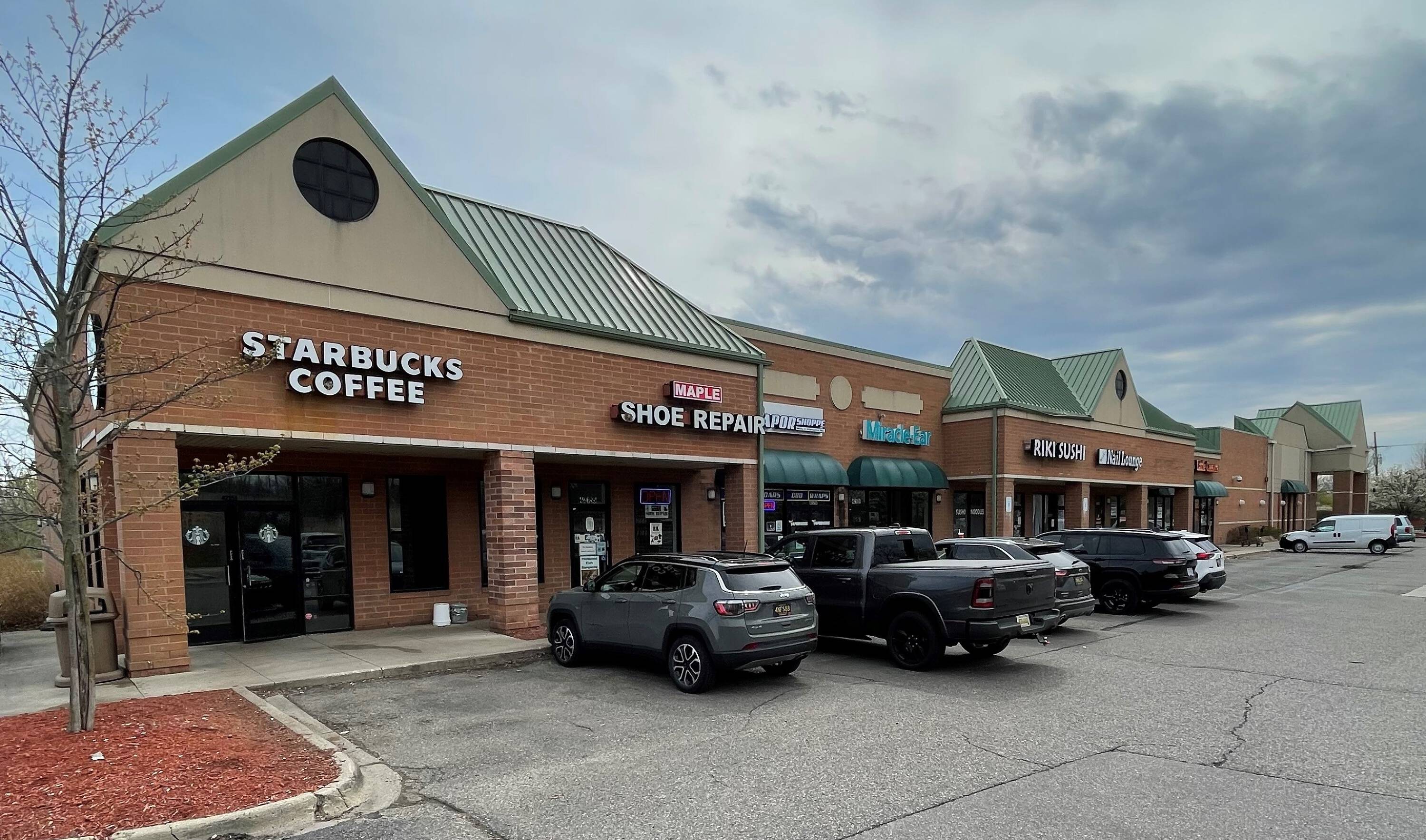 42191 W 14 Mile Rd, Novi, MI 48377 | Crexi.com