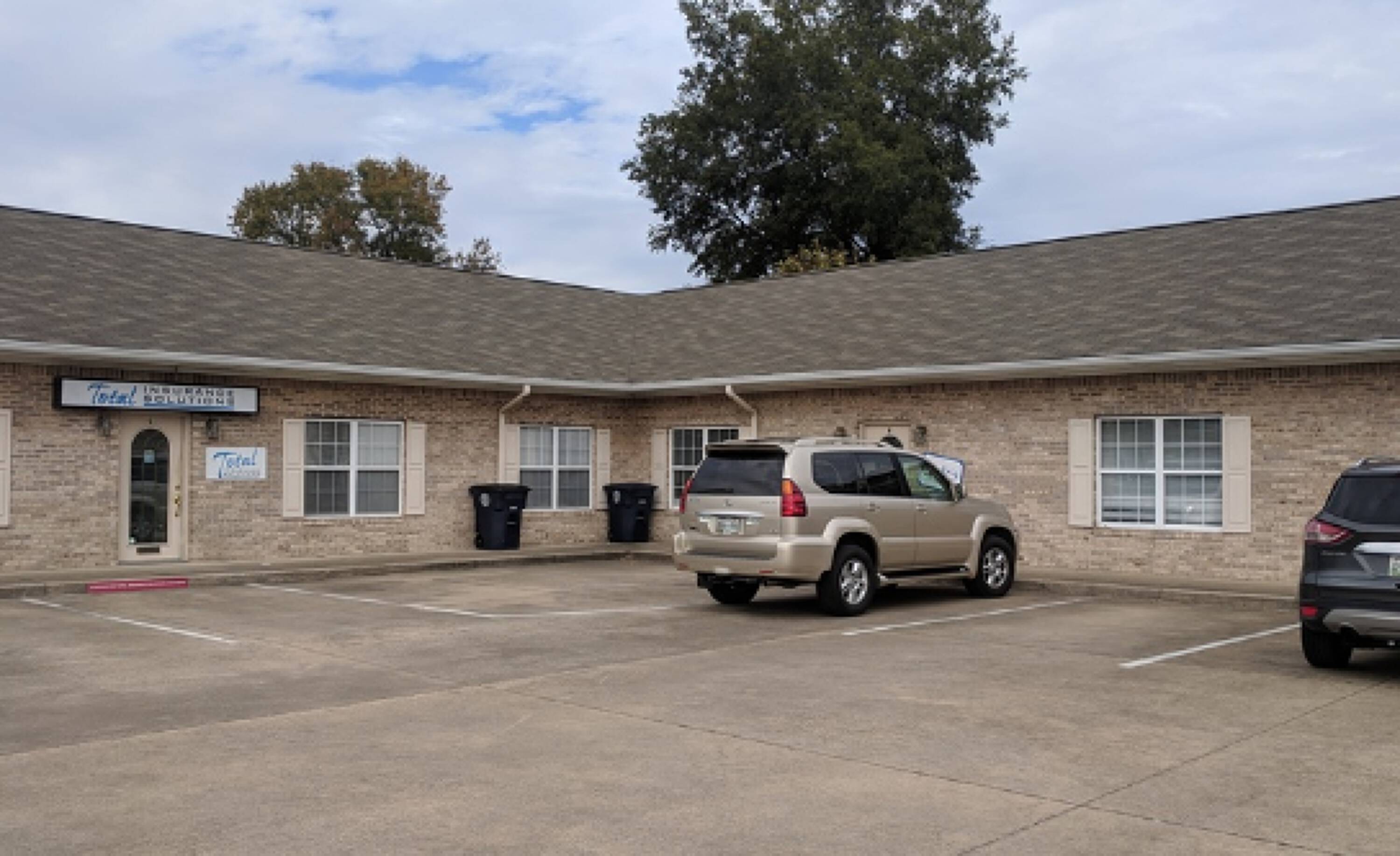 1425 S MOORE RD Chattanooga TN 37412-2836 APN: 169G D 008 | Crexi.com