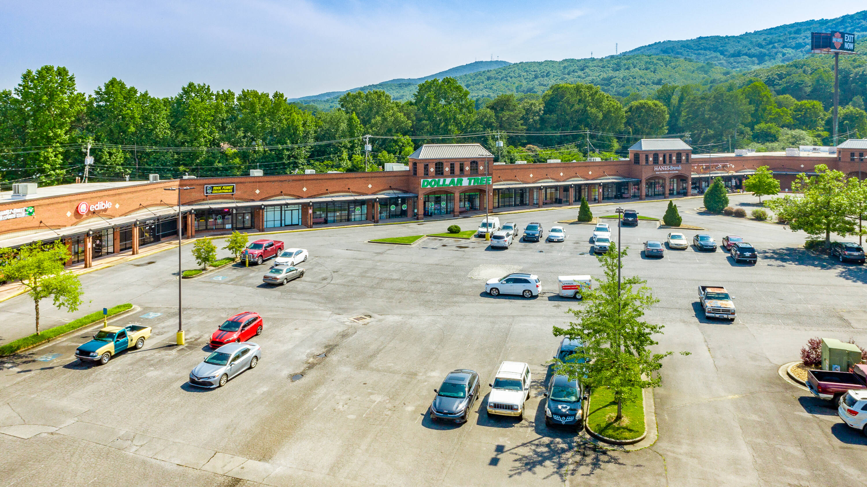 1001 Market St, Dalton, GA 30720 | Crexi.com