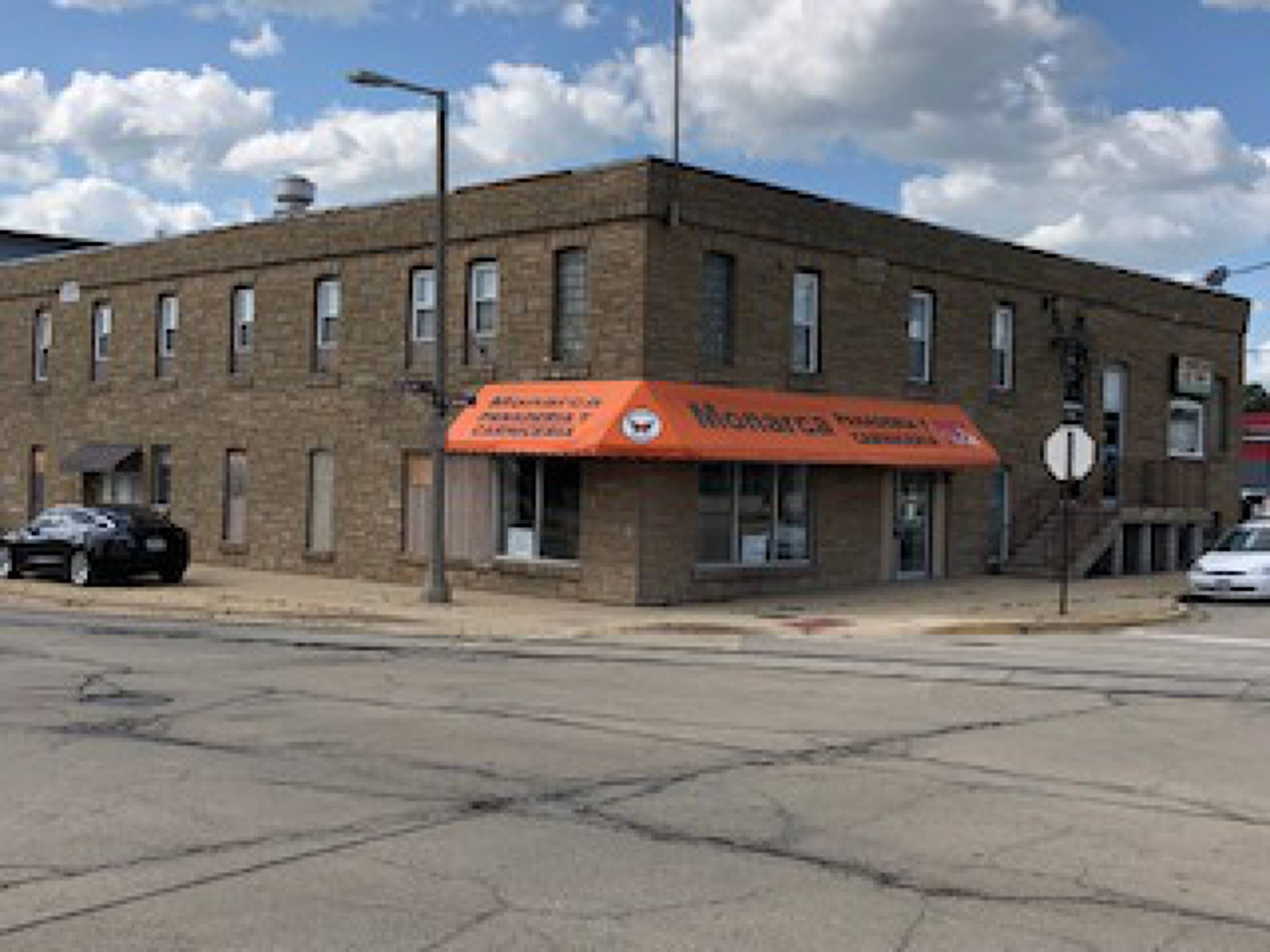 205 N 6TH ST Dekalb IL 60115-3401 APN: 0823184019 | Crexi.com