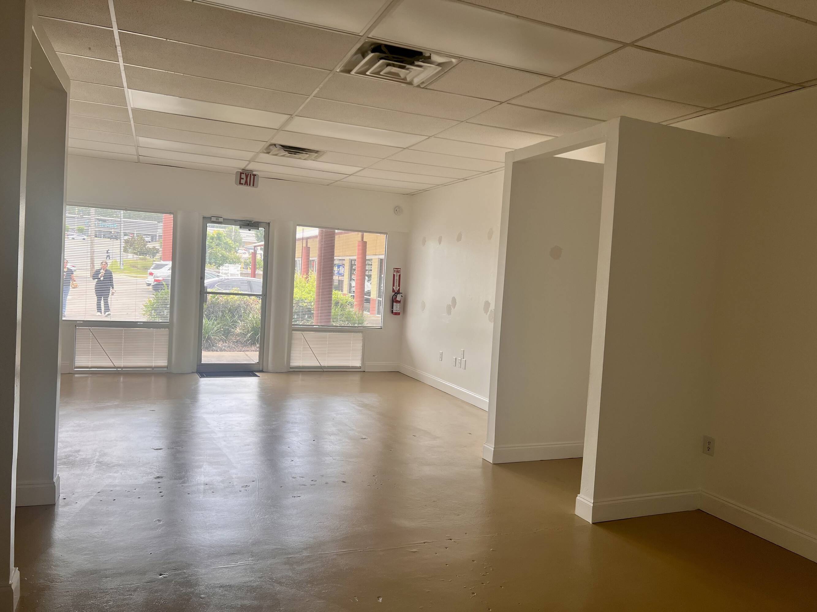 2121 W Pensacola St, Tallahassee, FL 32304 - Retail Space for Lease