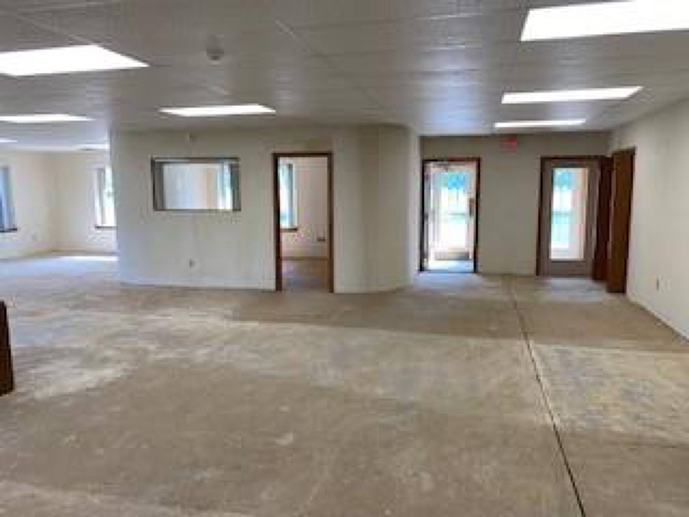 15 REGENCY OAKS BLVD Rochester NY 14624-5902 APN: 132.02-2-7.11 | Crexi.com