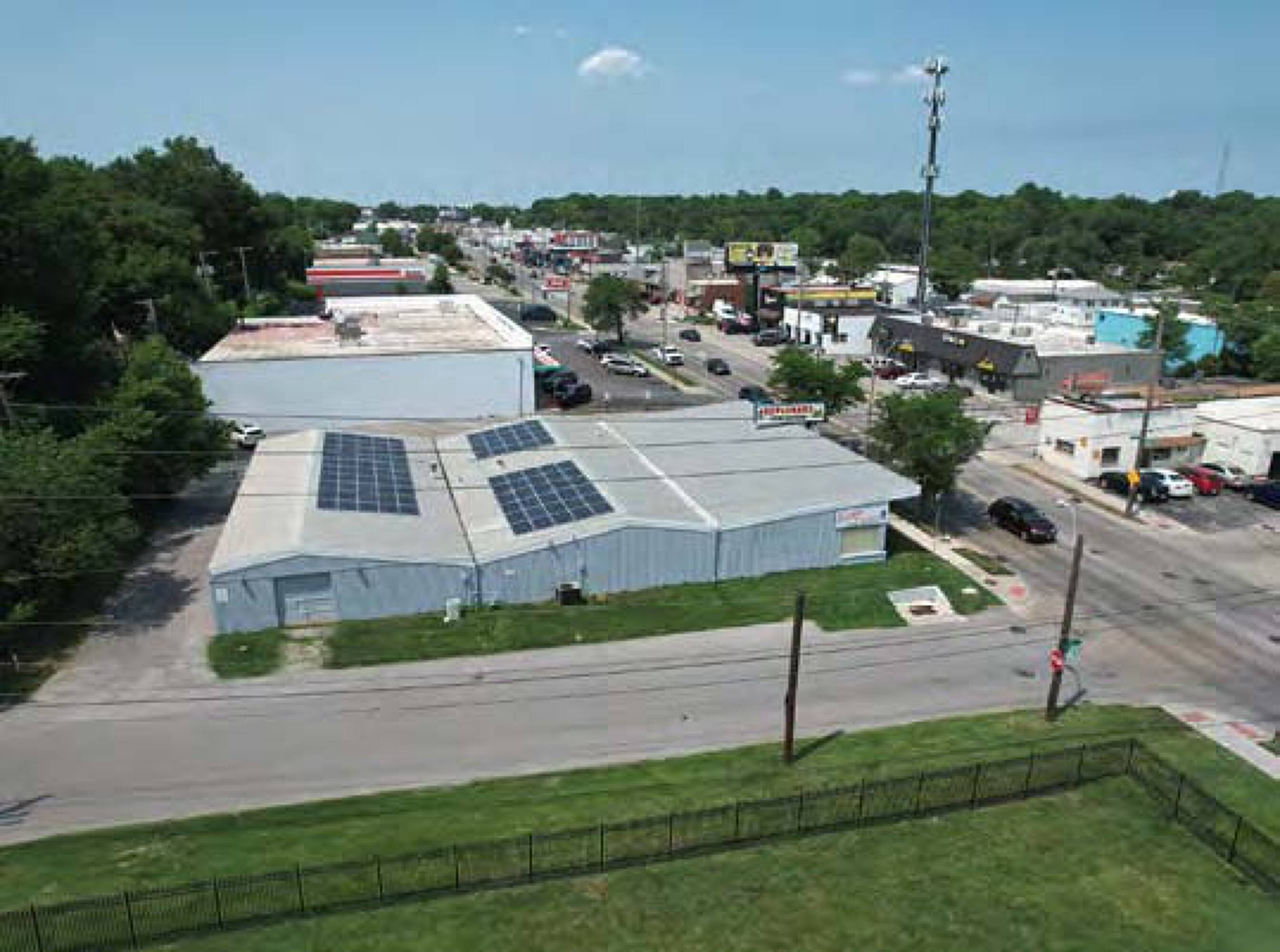 8050 WORNALL RD Kansas City MO 64114-5804 APN: 47940161900000000 ...