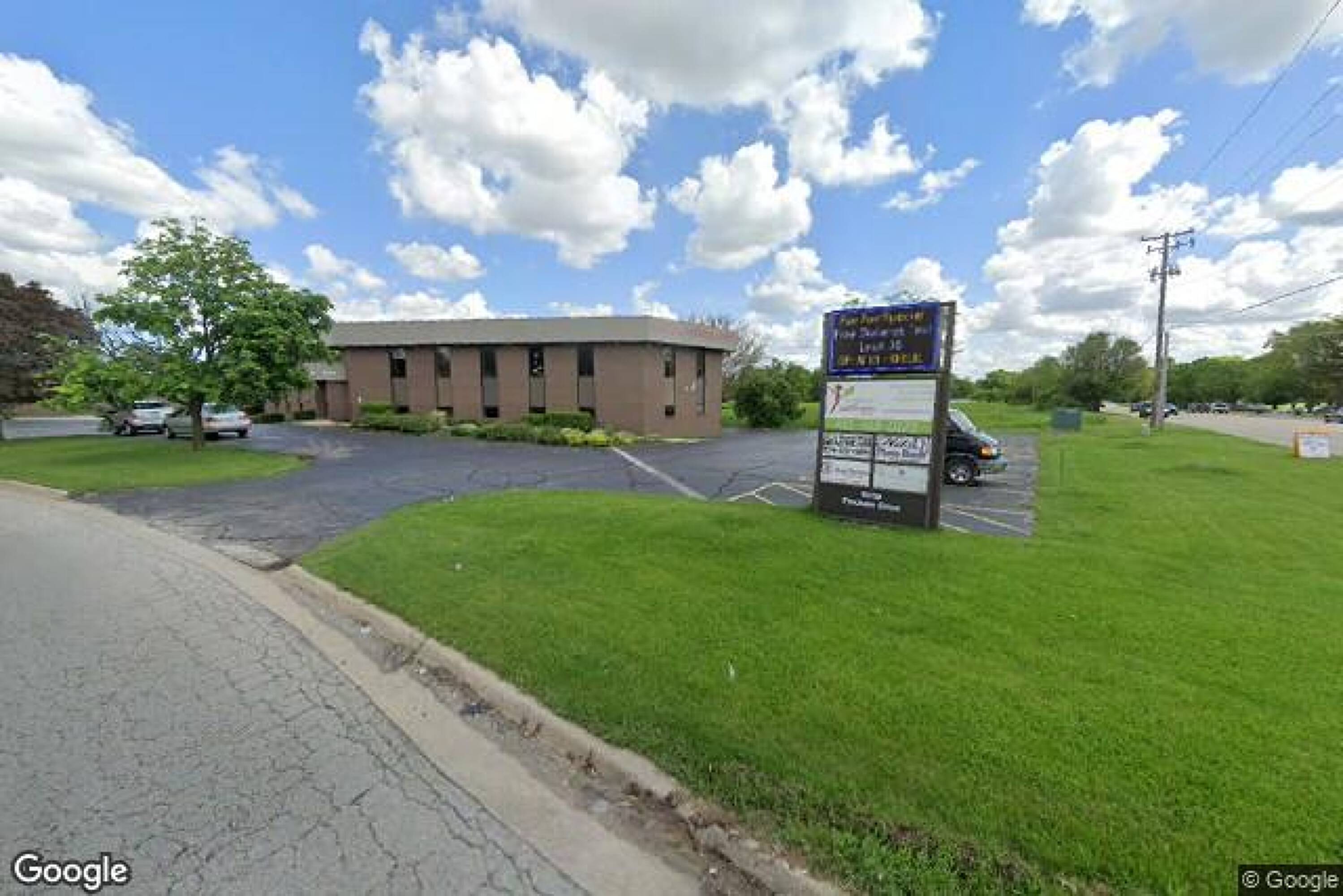 6019 FINCHAM DR Rockford IL 61108-2550 APN: 12-27-104-001 | Crexi.com