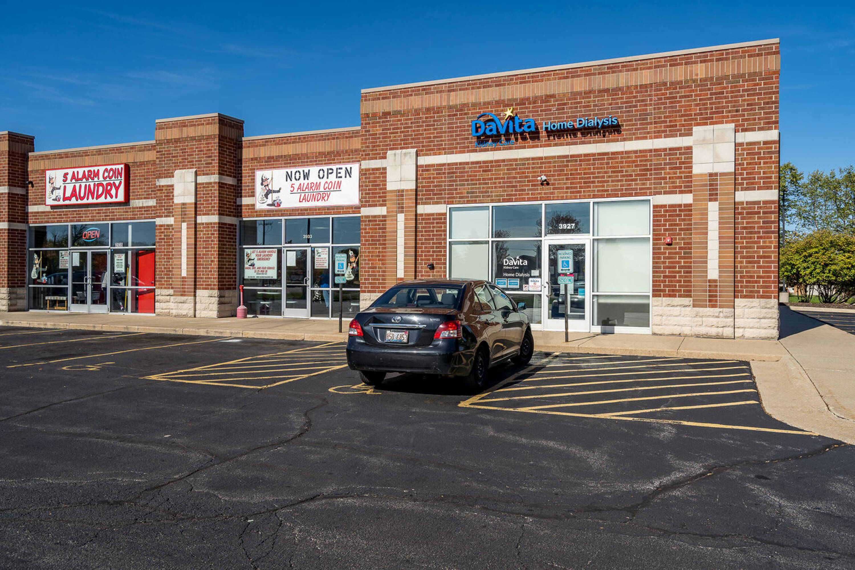 3927 W Riverside Blvd, Rockford, IL 61101 | Crexi.com