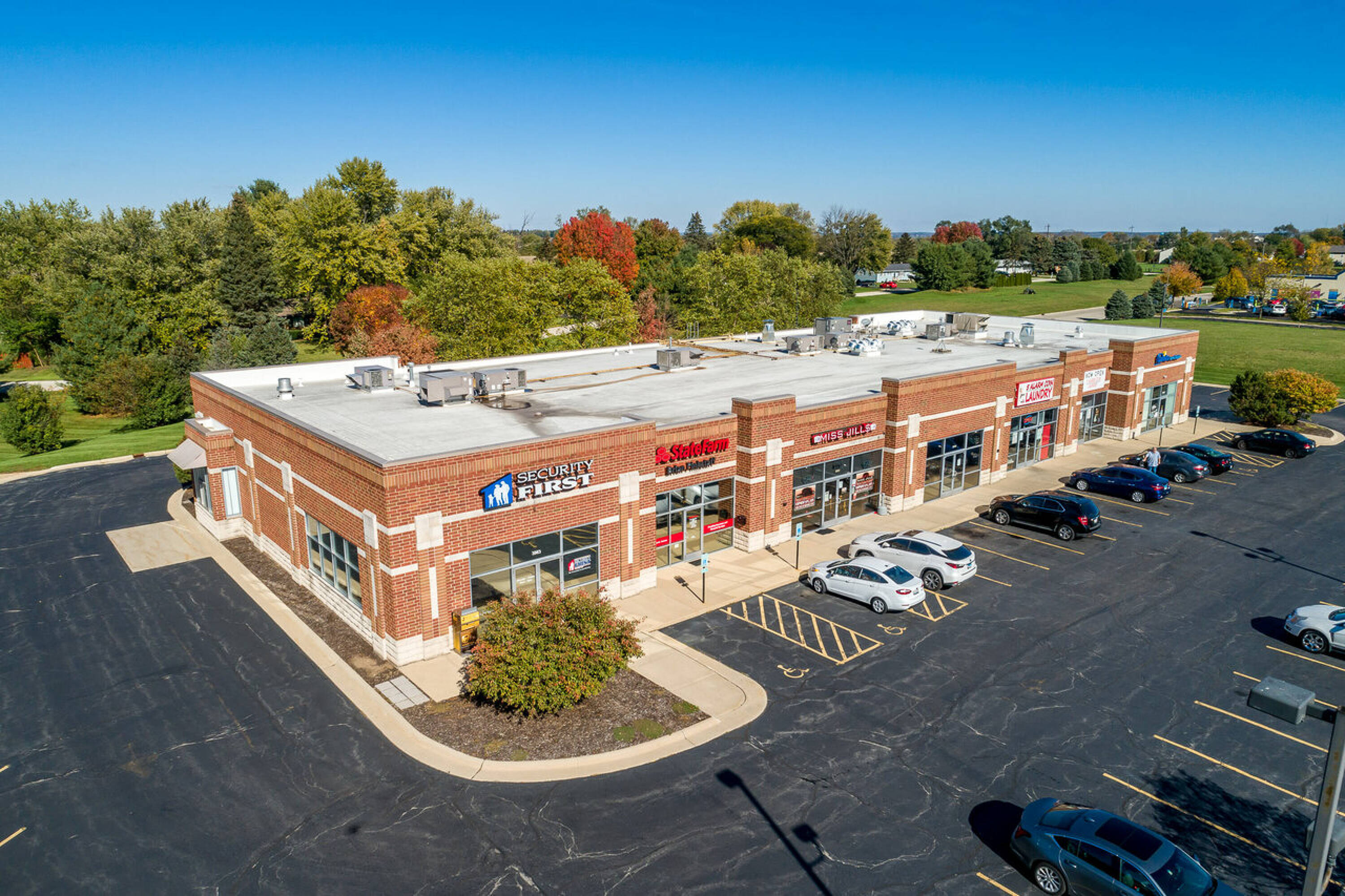 3927 W Riverside Blvd, Rockford, IL 61101 | Crexi.com