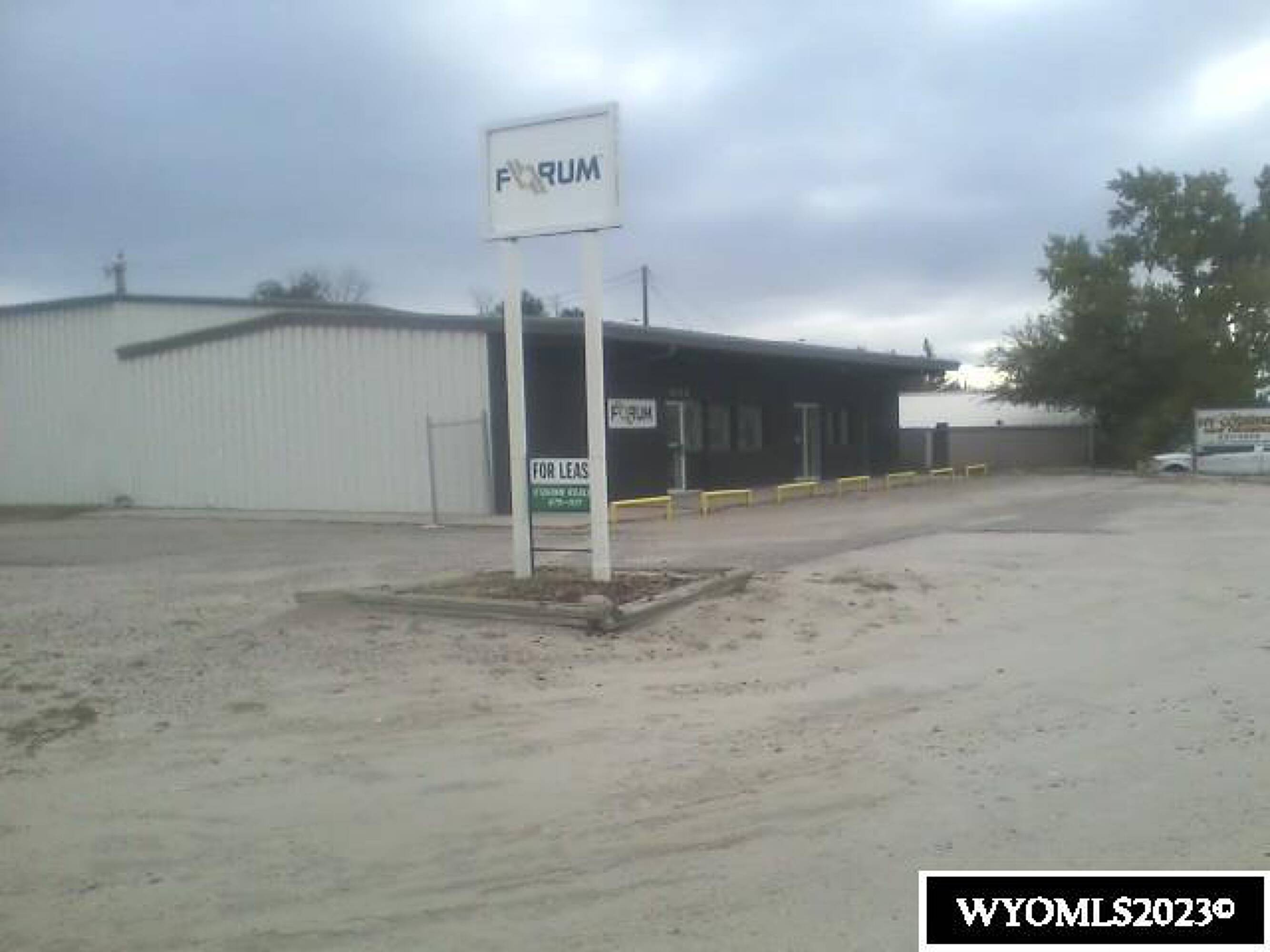 4718 W YELLOWSTONE HWY Mills WY 82604-2210 APN: 33800140400900 | Crexi.com