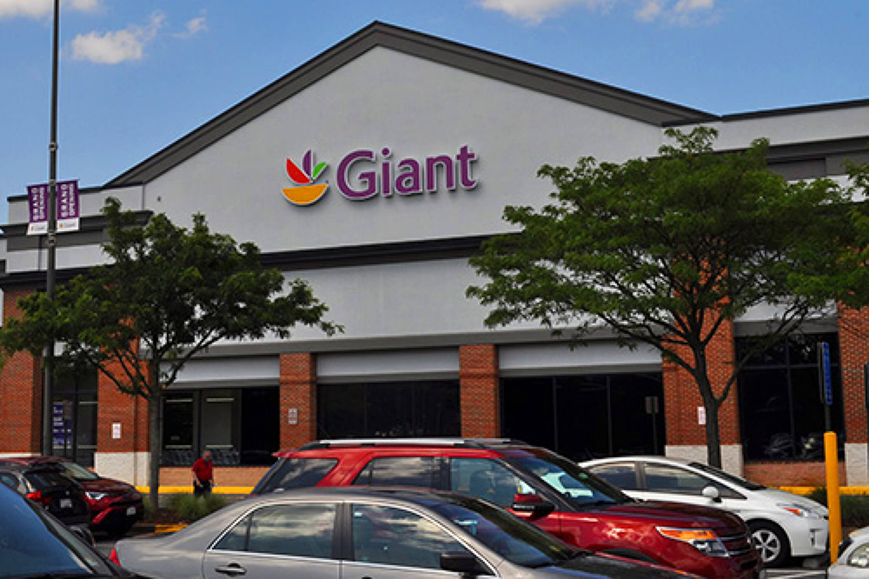 6201 Seven Corners Center, Seven Corners, VA 22044 | Crexi.com