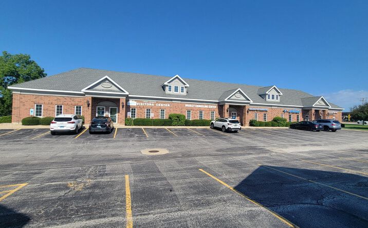 5465 Grand Ave, Gurnee, IL 60031 | Crexi.com