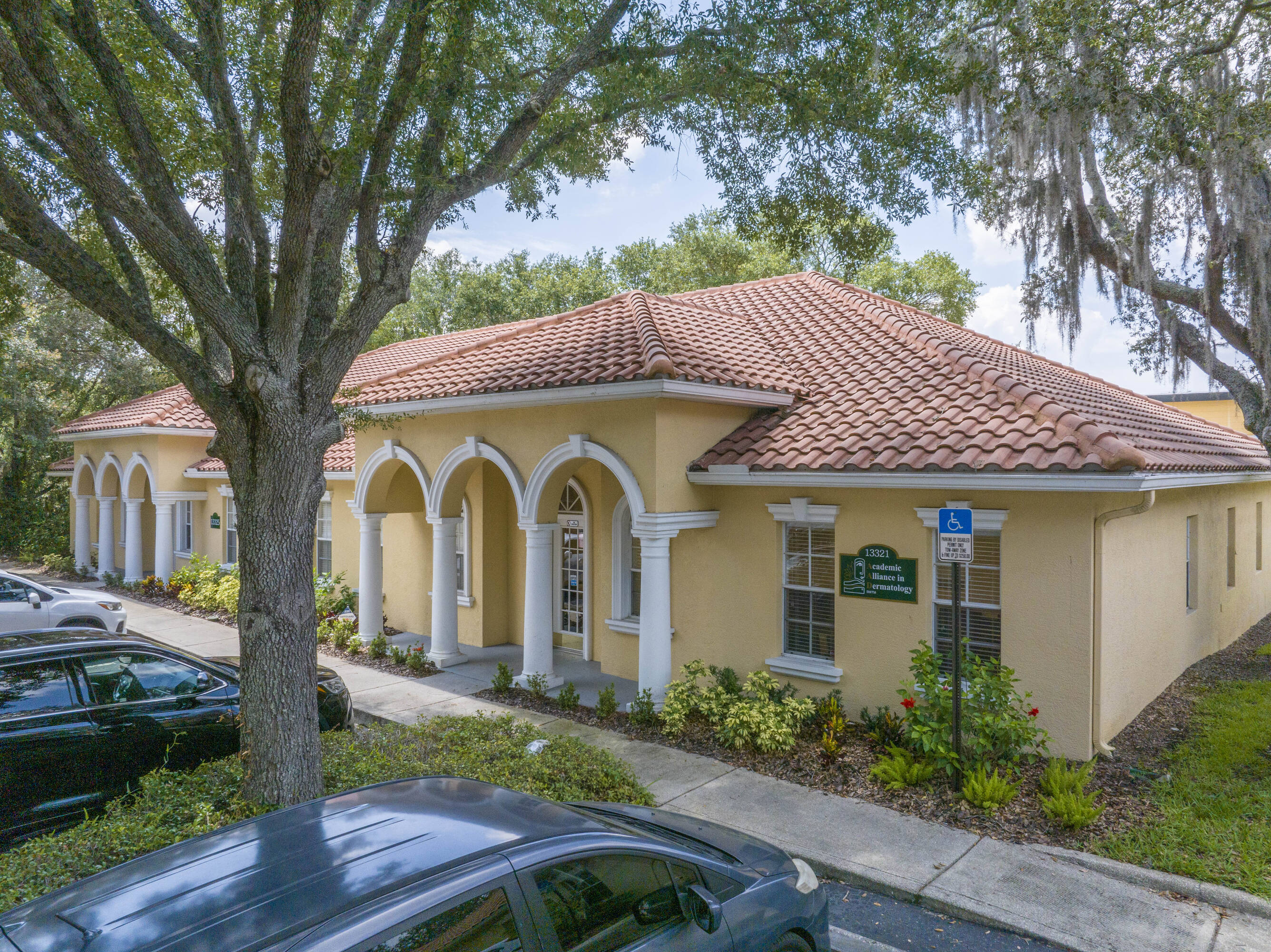 13325 N 56th St, Tampa, FL 33617 | Crexi.com