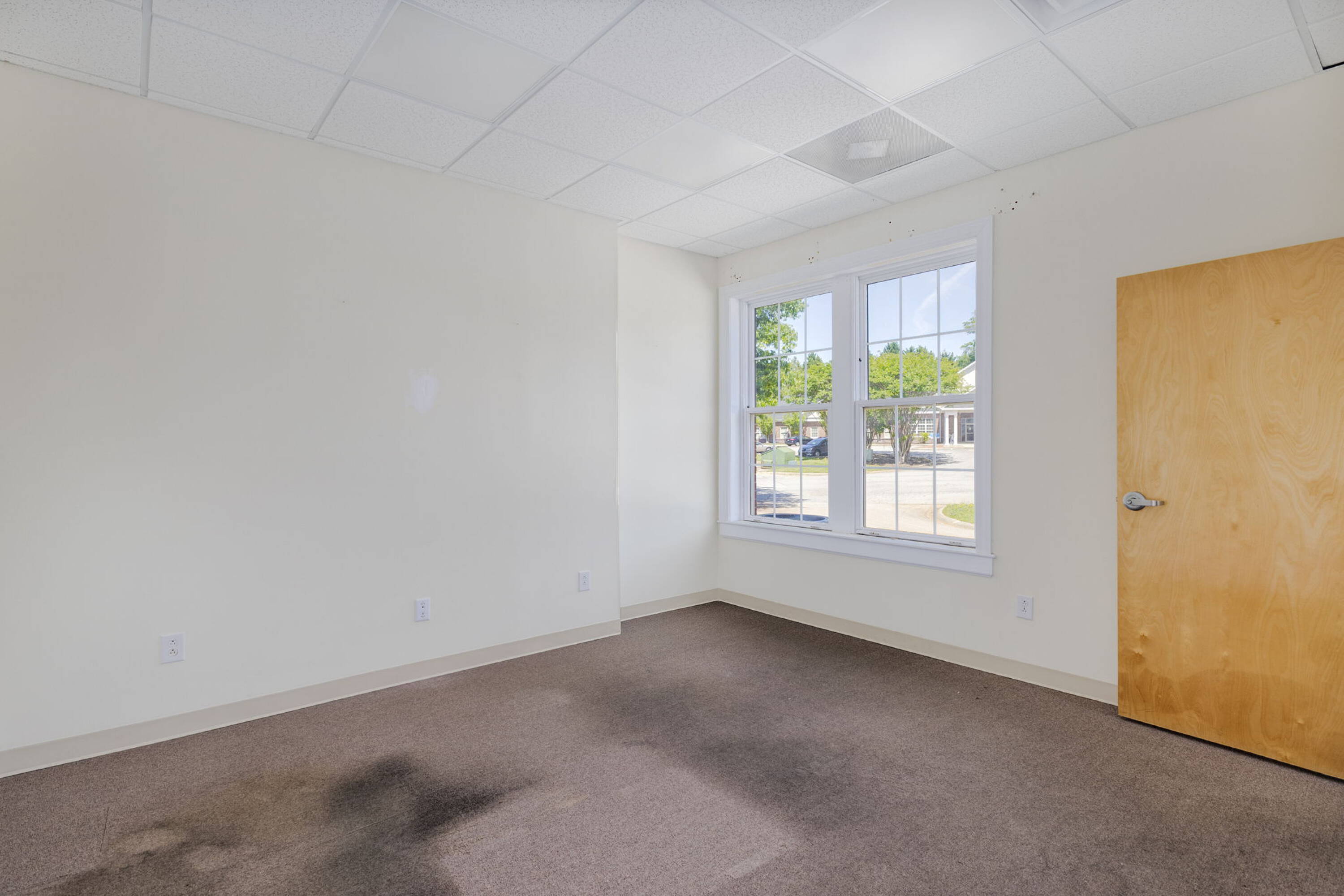 201 CENTRAL PARK LN Seneca SC 29678-1156 APN: 520-69-01-015 | Crexi.com