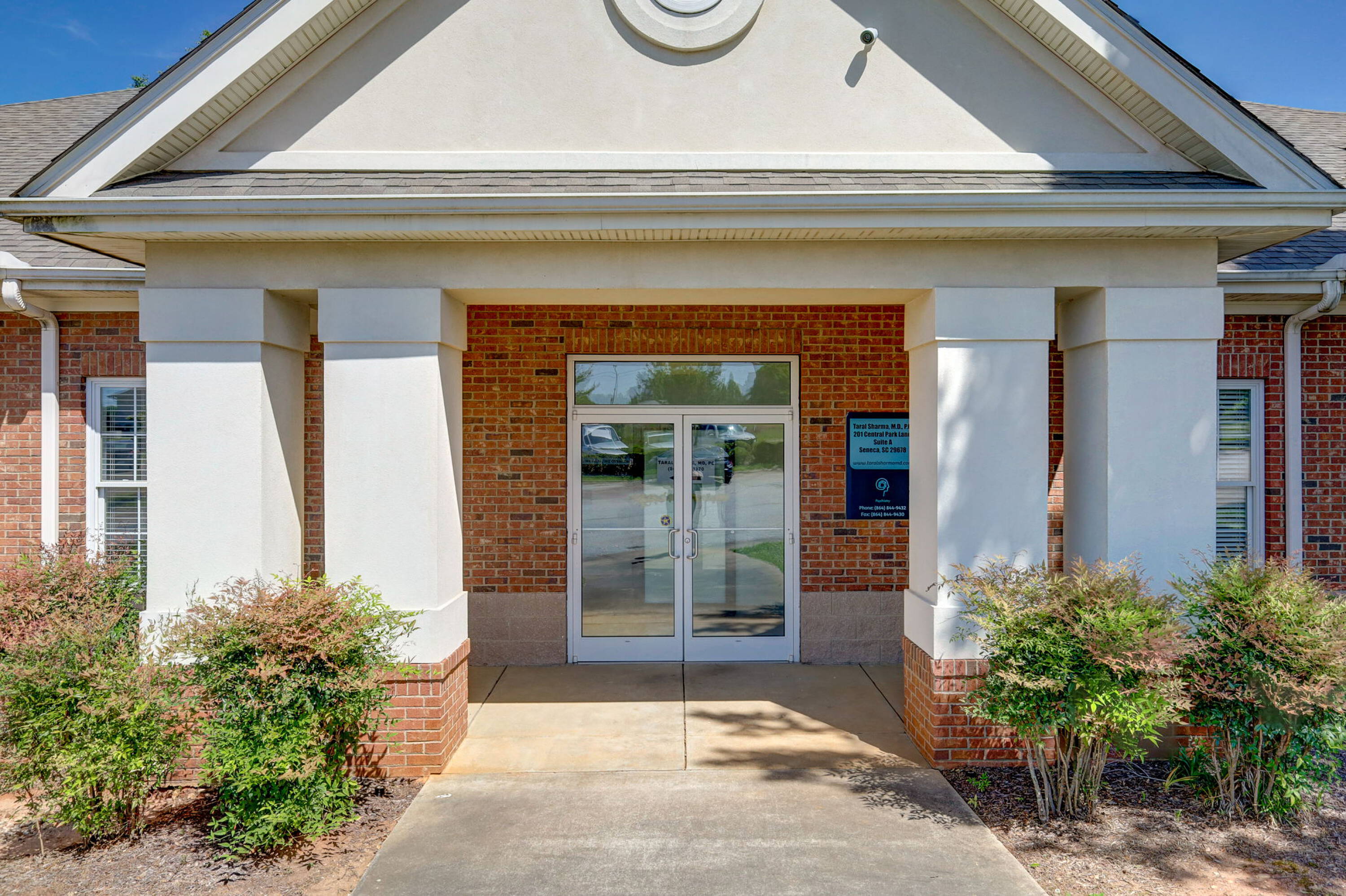 201 CENTRAL PARK LN Seneca SC 29678-1156 APN: 520-69-01-015 | Crexi.com