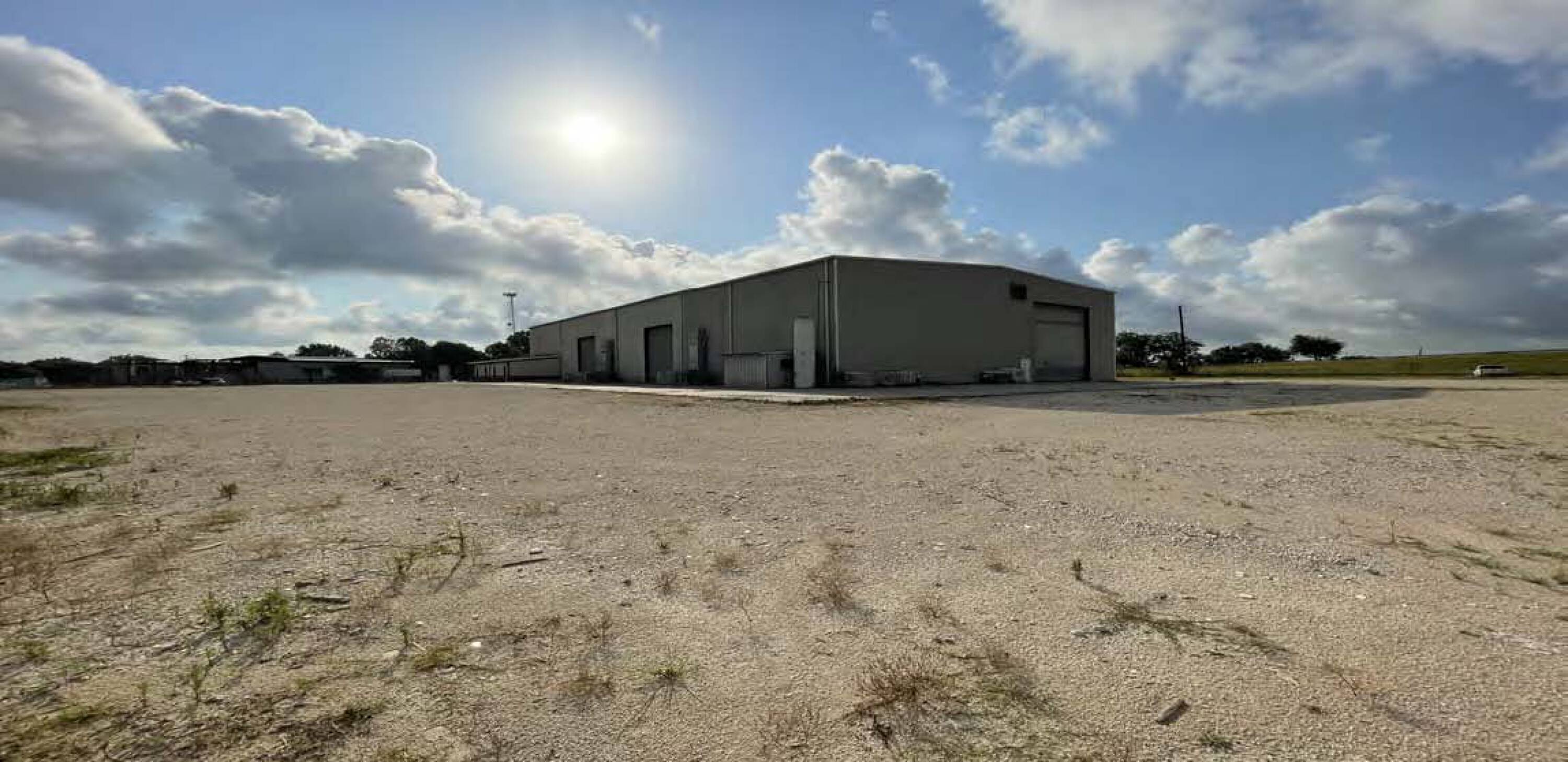 829 Bartlett Rd, Sealy, TX 77474 | Crexi.com