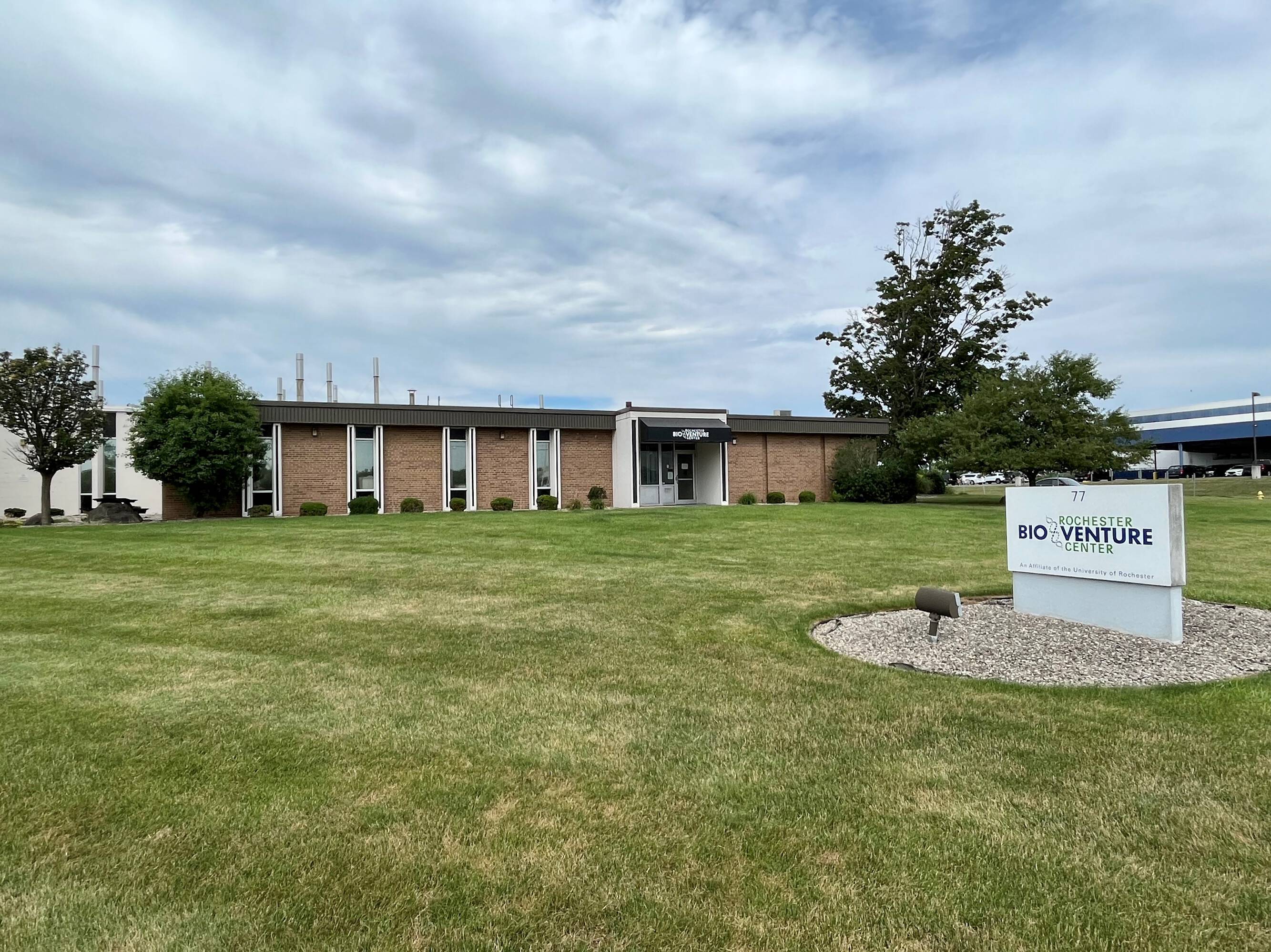 77 RIDGELAND RD Rochester NY 14623-3111 APN: 162.07-1-13 | Crexi.com