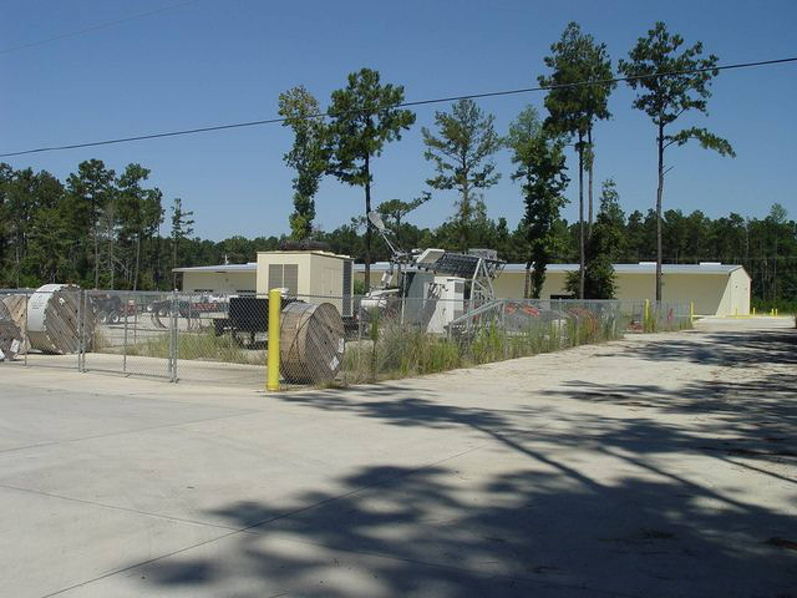 Fabrication Row - Industrial Yard, Covington, LA 70435 | Crexi.com