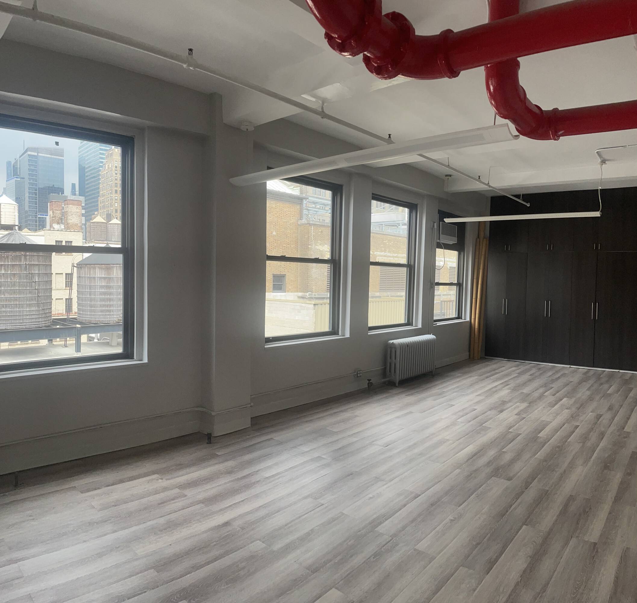 247 W 35th St, New York, NY 10001 | Crexi.com