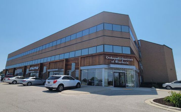 3077 N Mayfair Rd, Wauwatosa, WI 53222 | Crexi.com