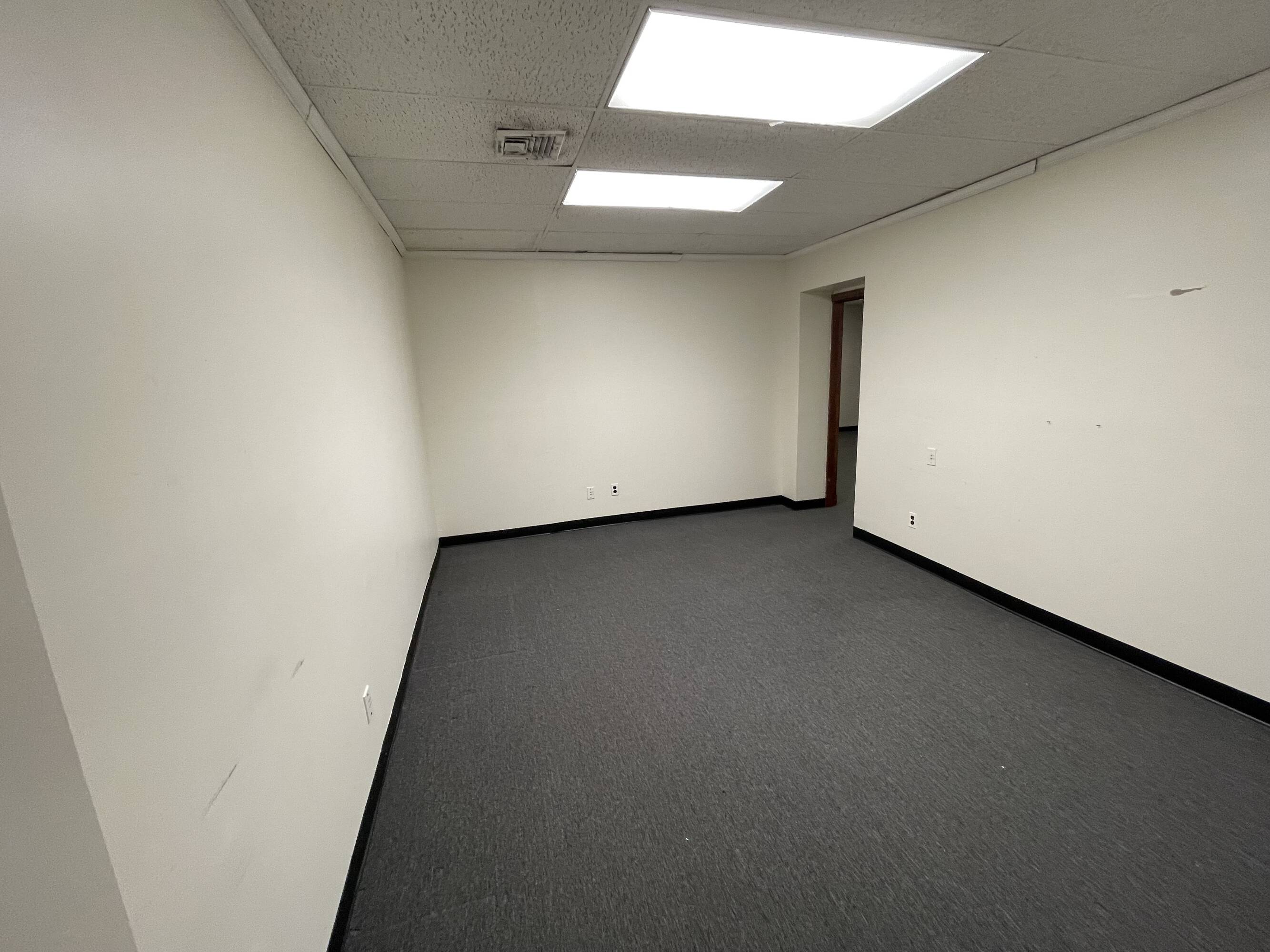 30 S OCEAN AVE Freeport NY 11520-3550 APN: 55 326 8 | Crexi.com