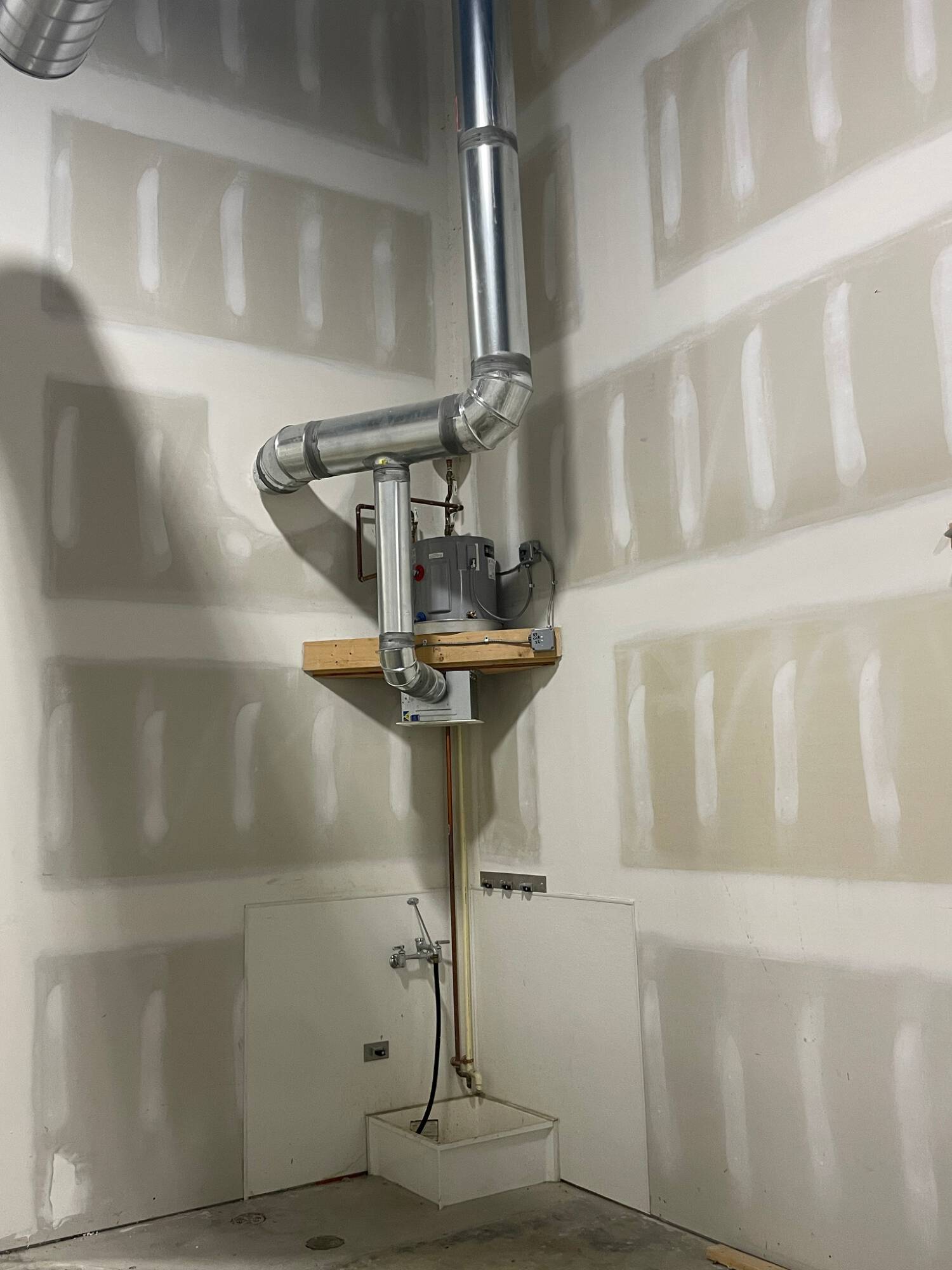 33802 Gratiot Ave, Clinton Twp, MI 48035 | Crexi.com