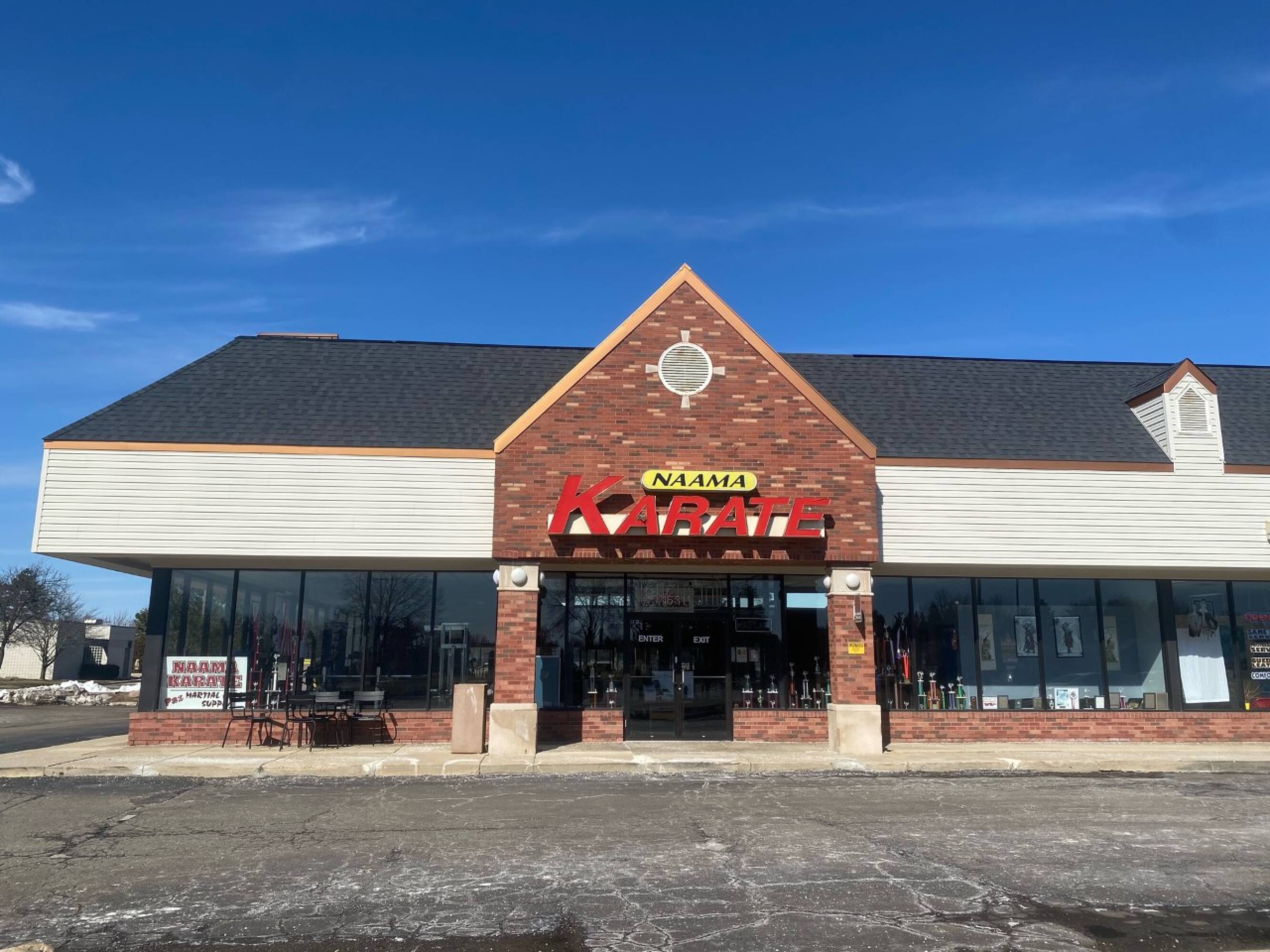 15311 17 Mile Rd, Clinton Twp, MI 48038 | Crexi.com