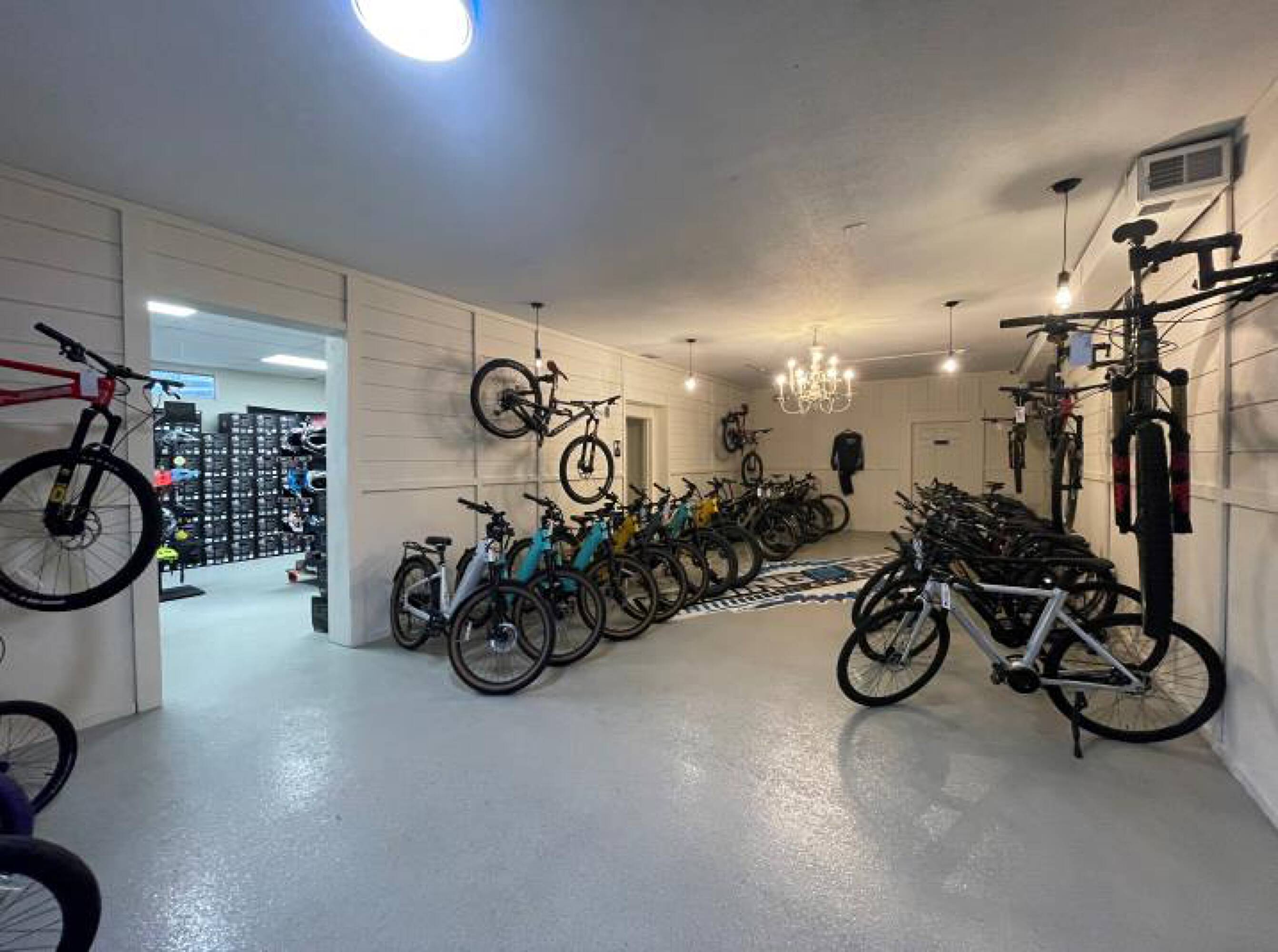 320 – 326 SW Maple Street, Ankeny, IA 50023 | Crexi.com