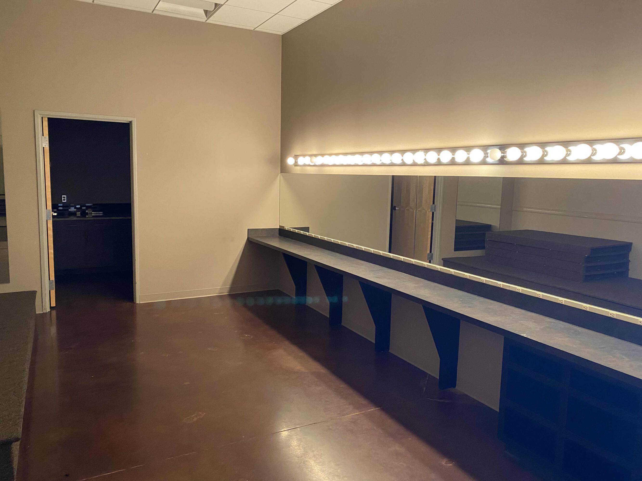 4800 W 135th St, Leawood, KS 66209 | Crexi.com