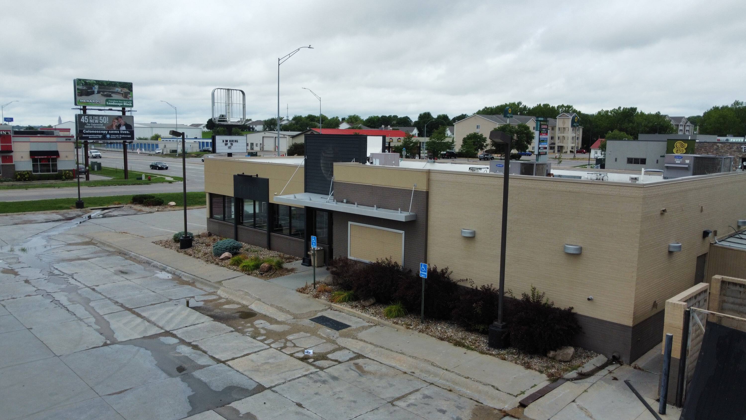 4230 N 27th St, Lincoln, NE 68521 | Crexi.com