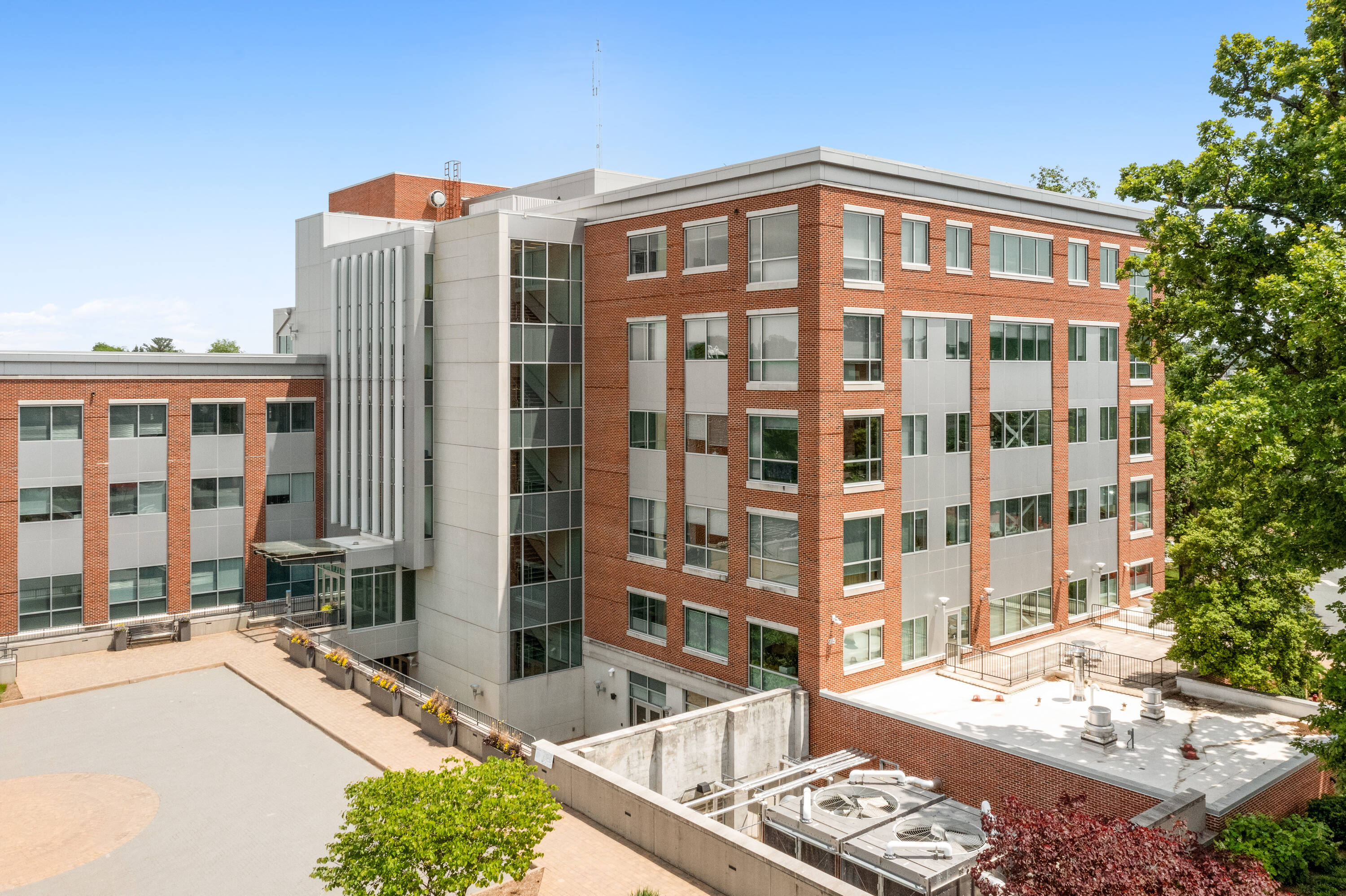 915 E High St, Charlottesville, VA 22902 | Crexi.com