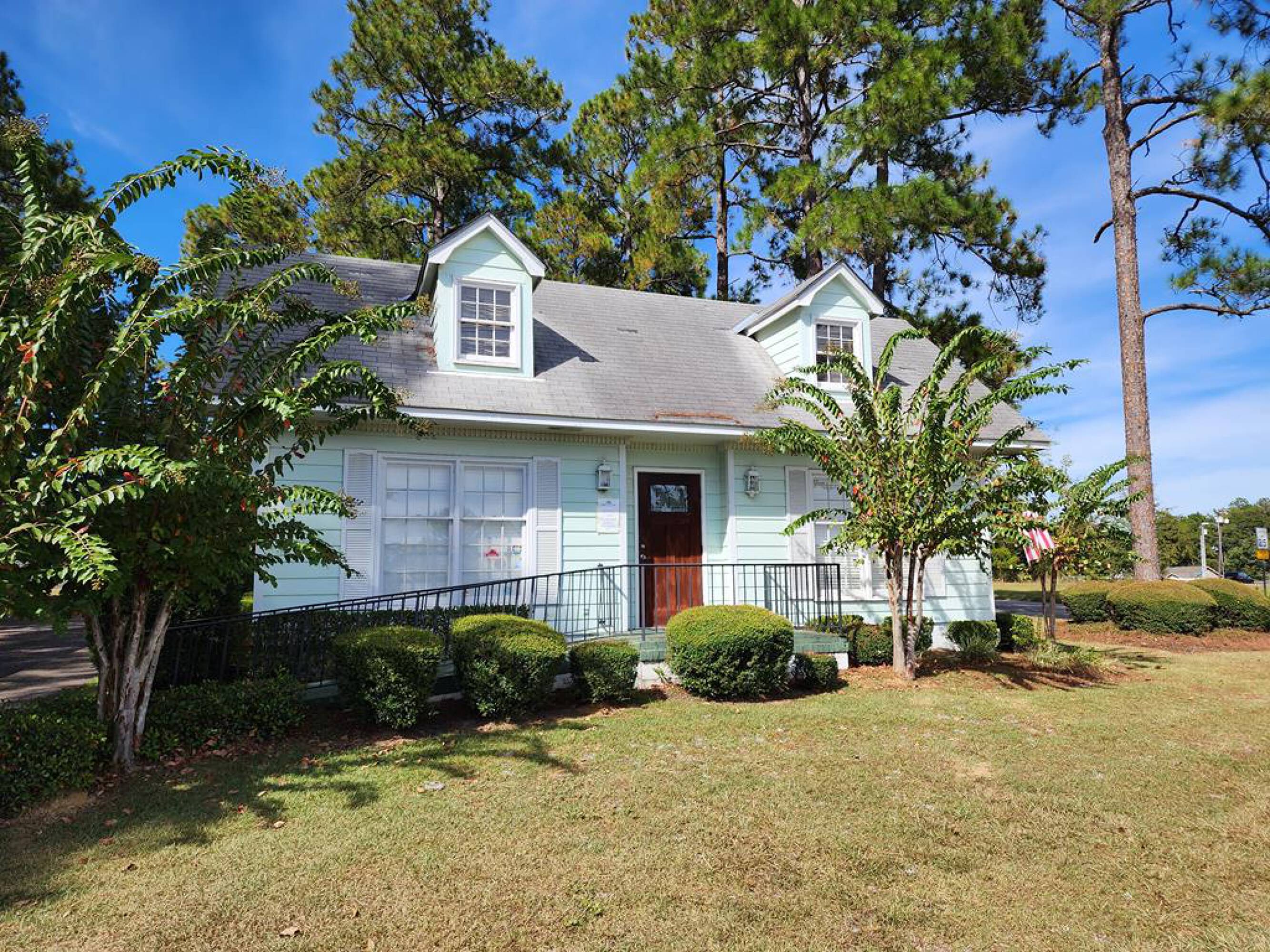 1936 ROSS CLARK CIR Dothan AL 36301-5750 APN: 09-07-36-4-001-005-000 ...