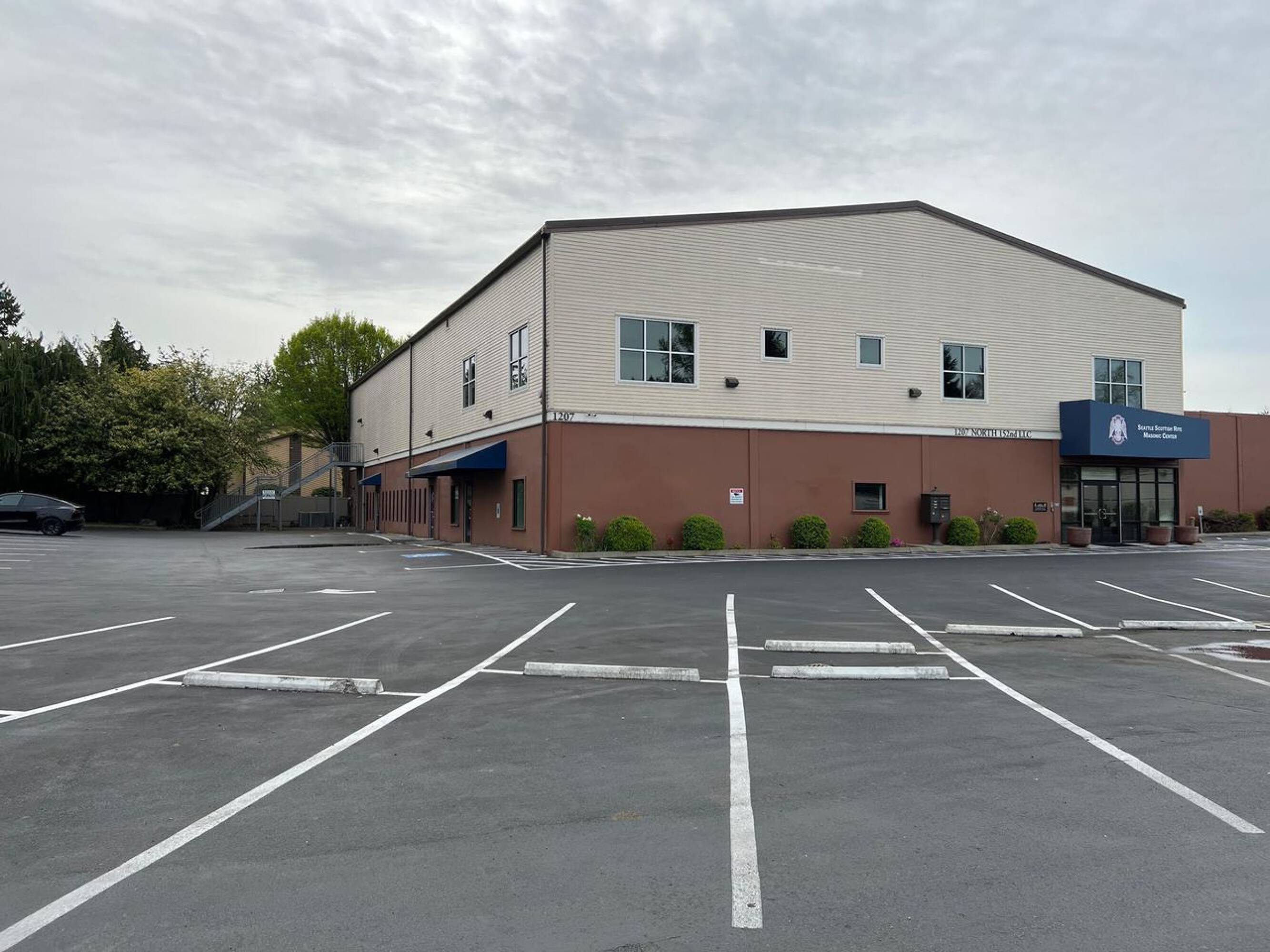 1207 N 152nd St, Shoreline, WA 98133 | Crexi.com