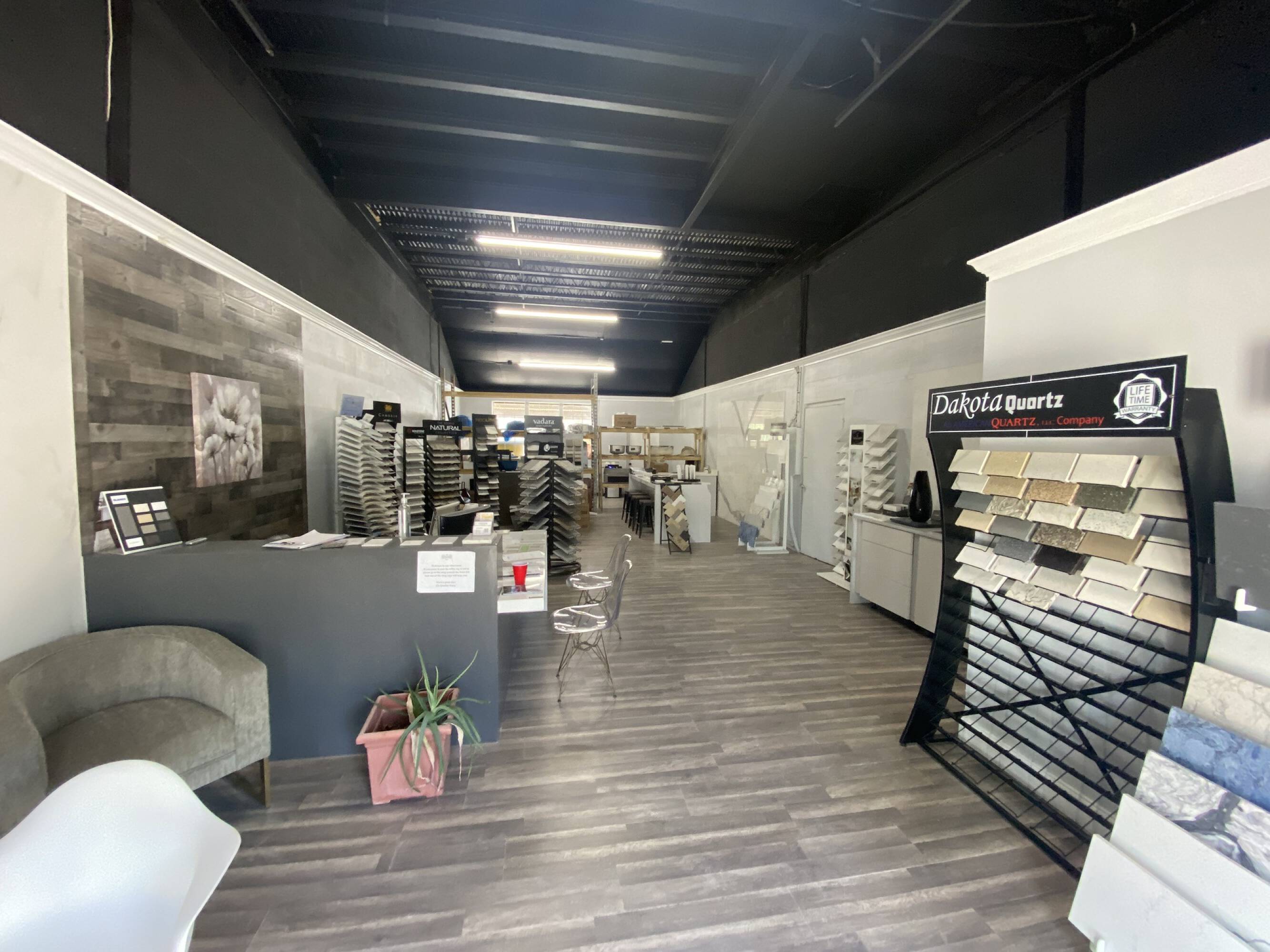 5671 McIntosh Rd, Sarasota, FL 34233 | Crexi.com