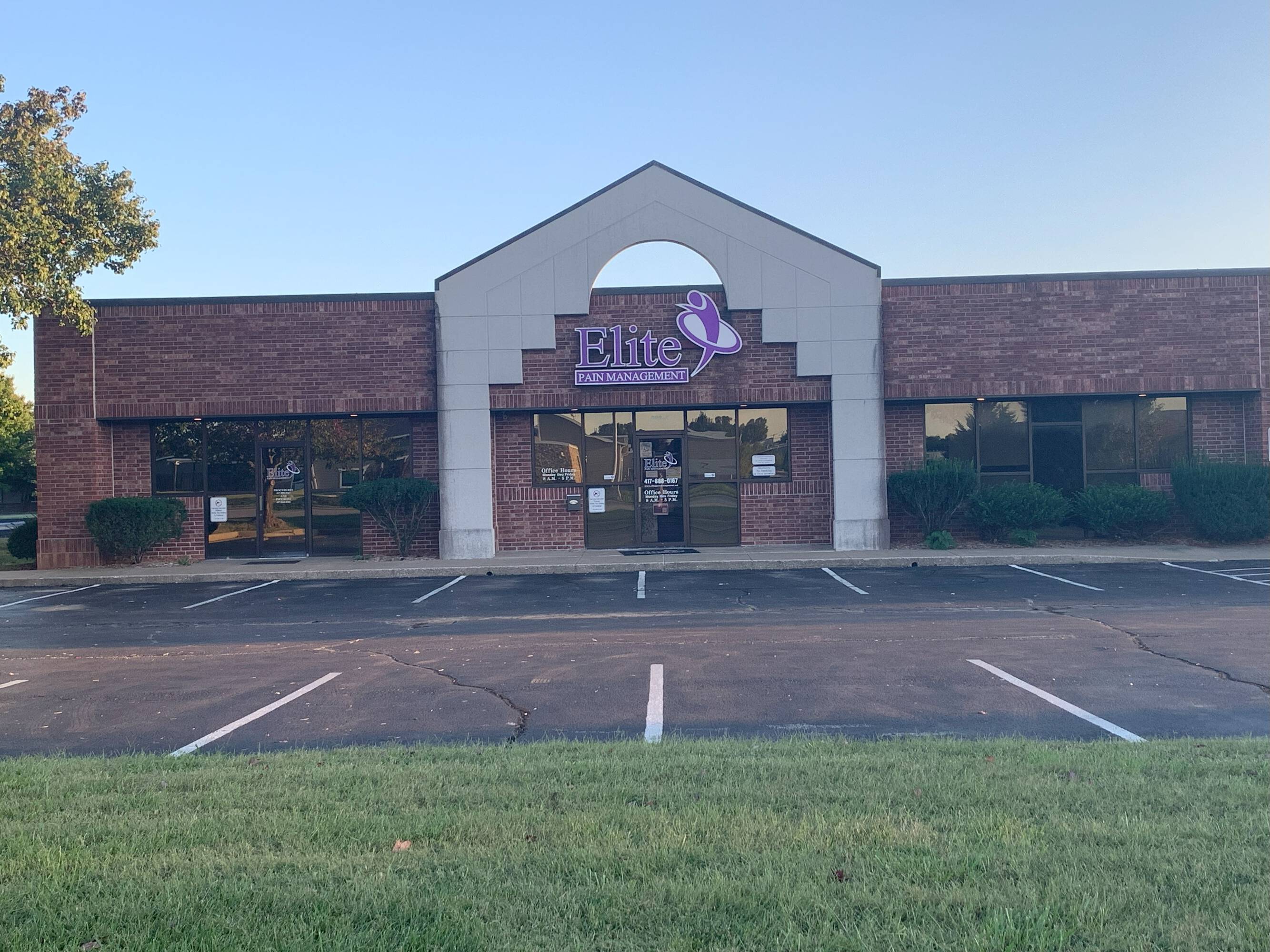 222 E PRIMROSE ST Springfield MO 65807-5206 APN: 1812305115 | Crexi.com