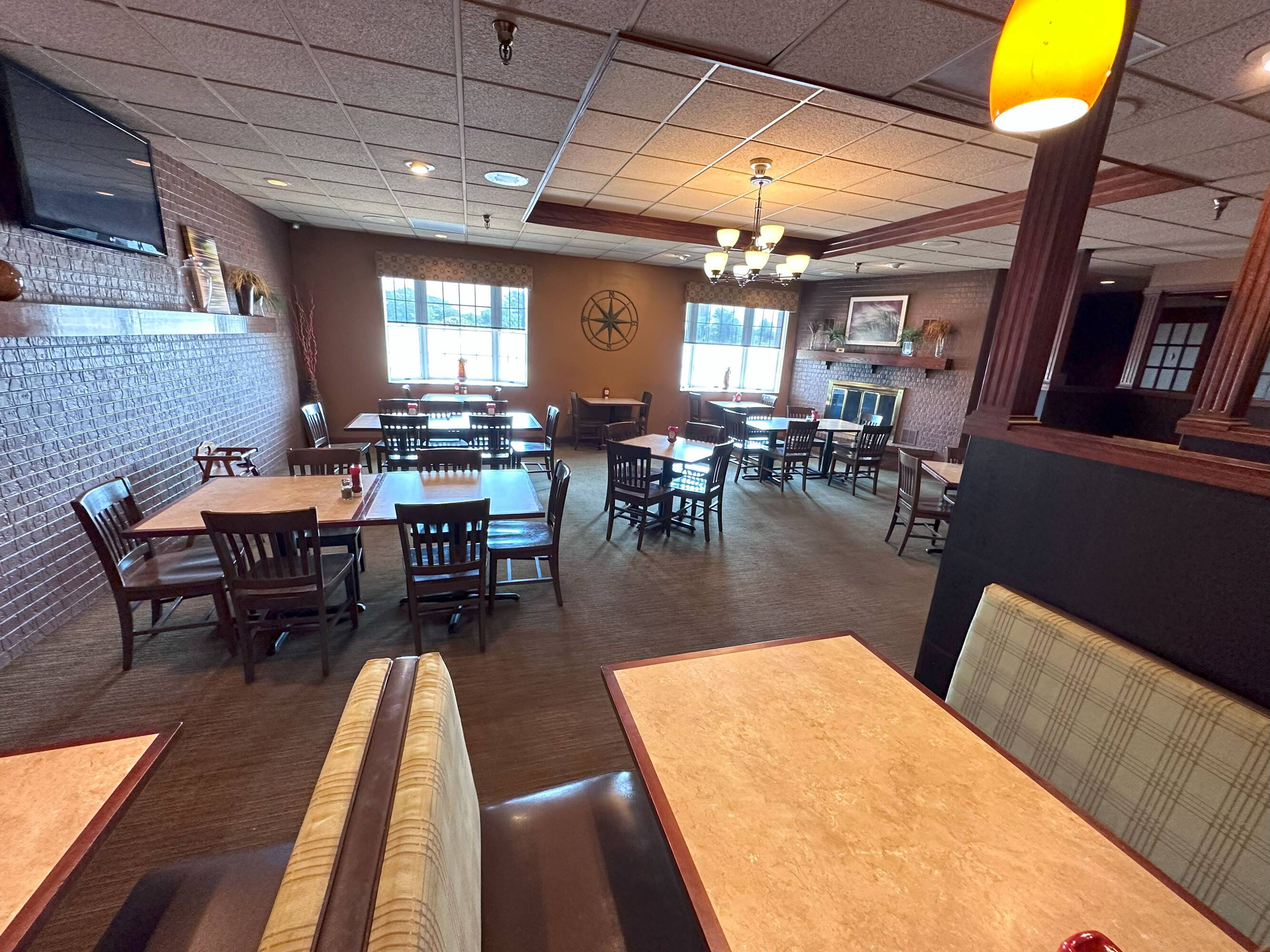 100 W 76th St, Davenport, IA 52806 | Crexi.com