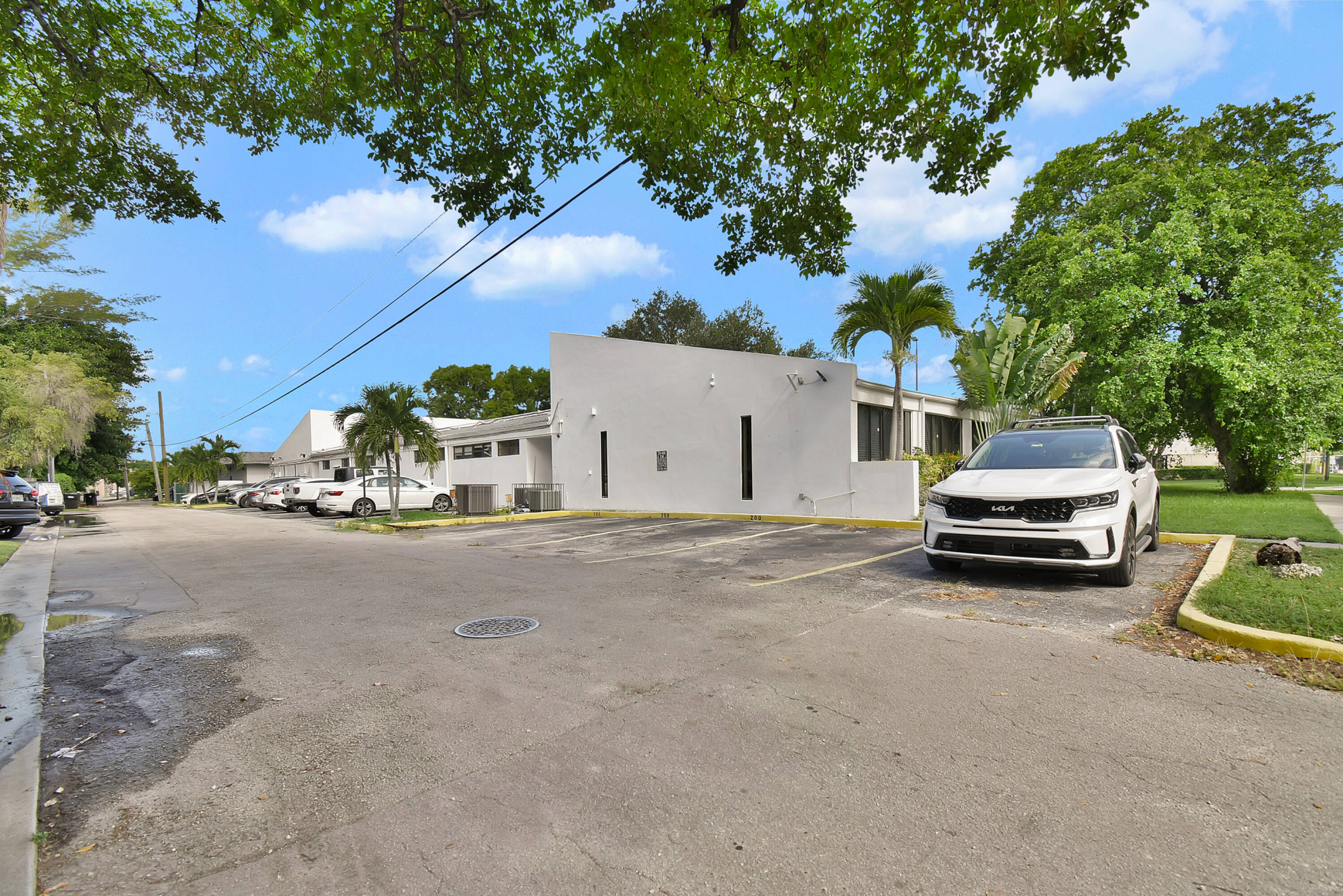 1590 NE 162nd St, North Miami Beach, FL 33162 | Crexi.com