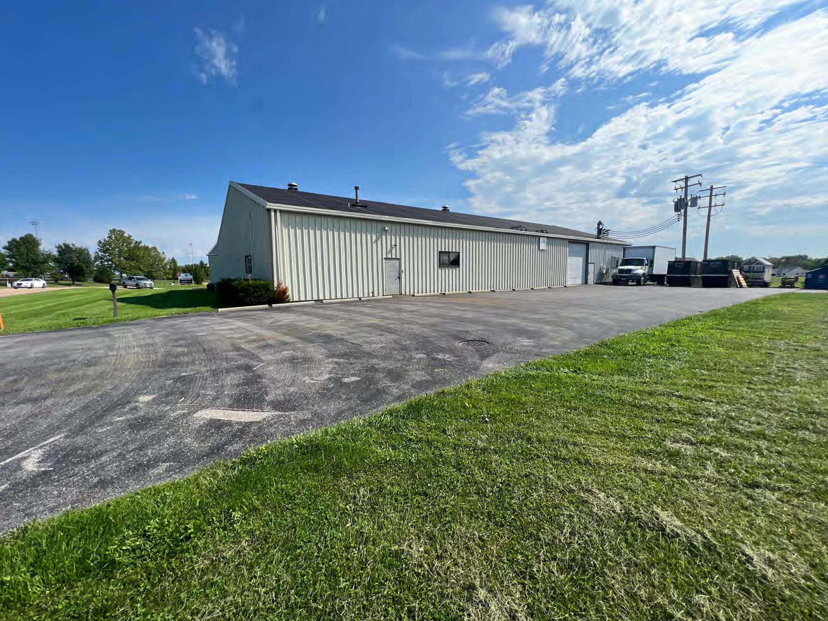 230 OBERNUEFEMANN RD O Fallon IL 62269-7105 APN: 04300101058 | Crexi.com