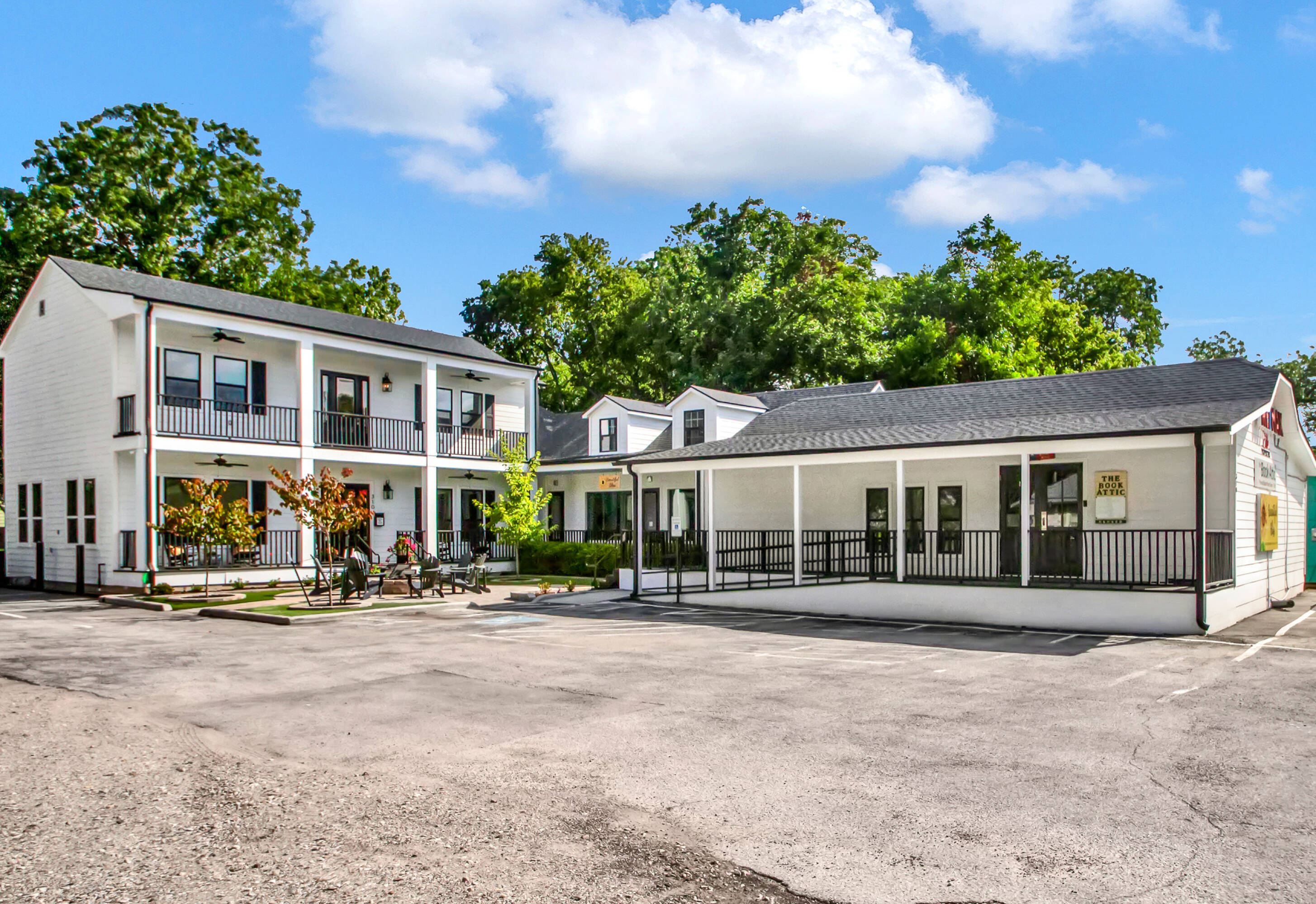 310 E Main St, Tomball, TX 77375 | Crexi.com