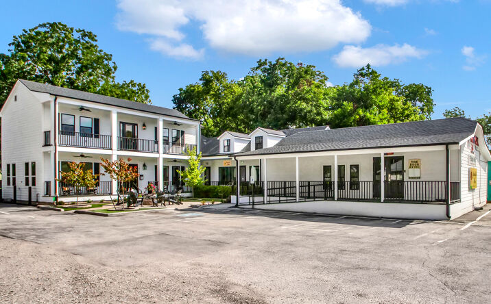 310 E Main St, Tomball, TX 77375 | Crexi.com