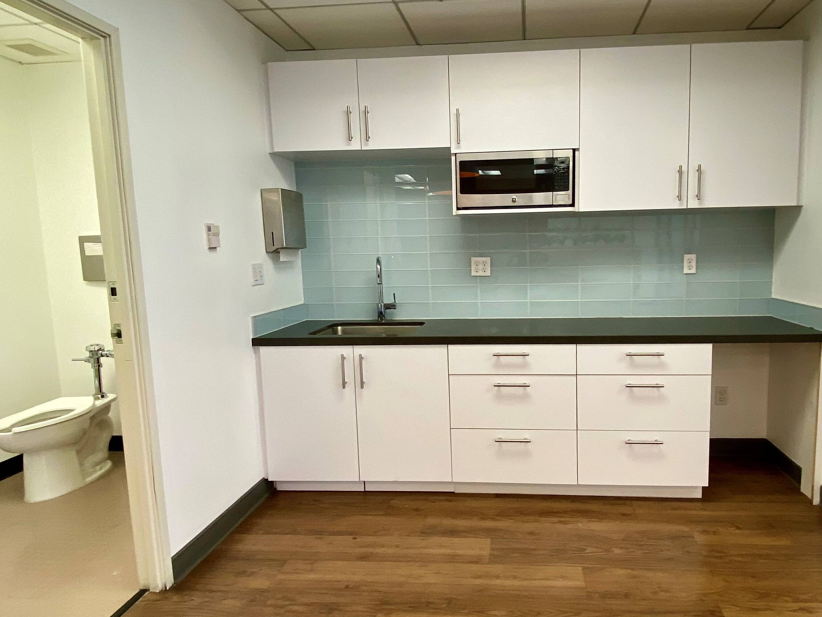 6464 W Sunset Blvd, Los Angeles, CA 90028 | Crexi.com