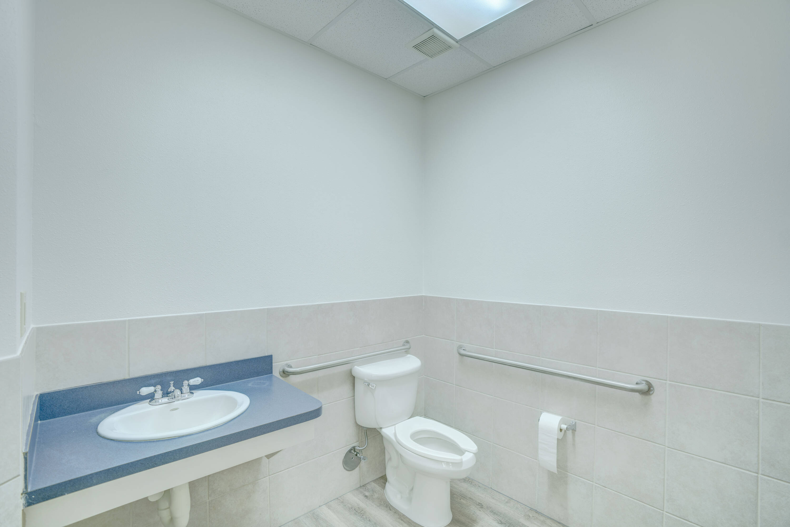 1821 Precinct Line Rd, Hurst, TX 76054 | Crexi.com