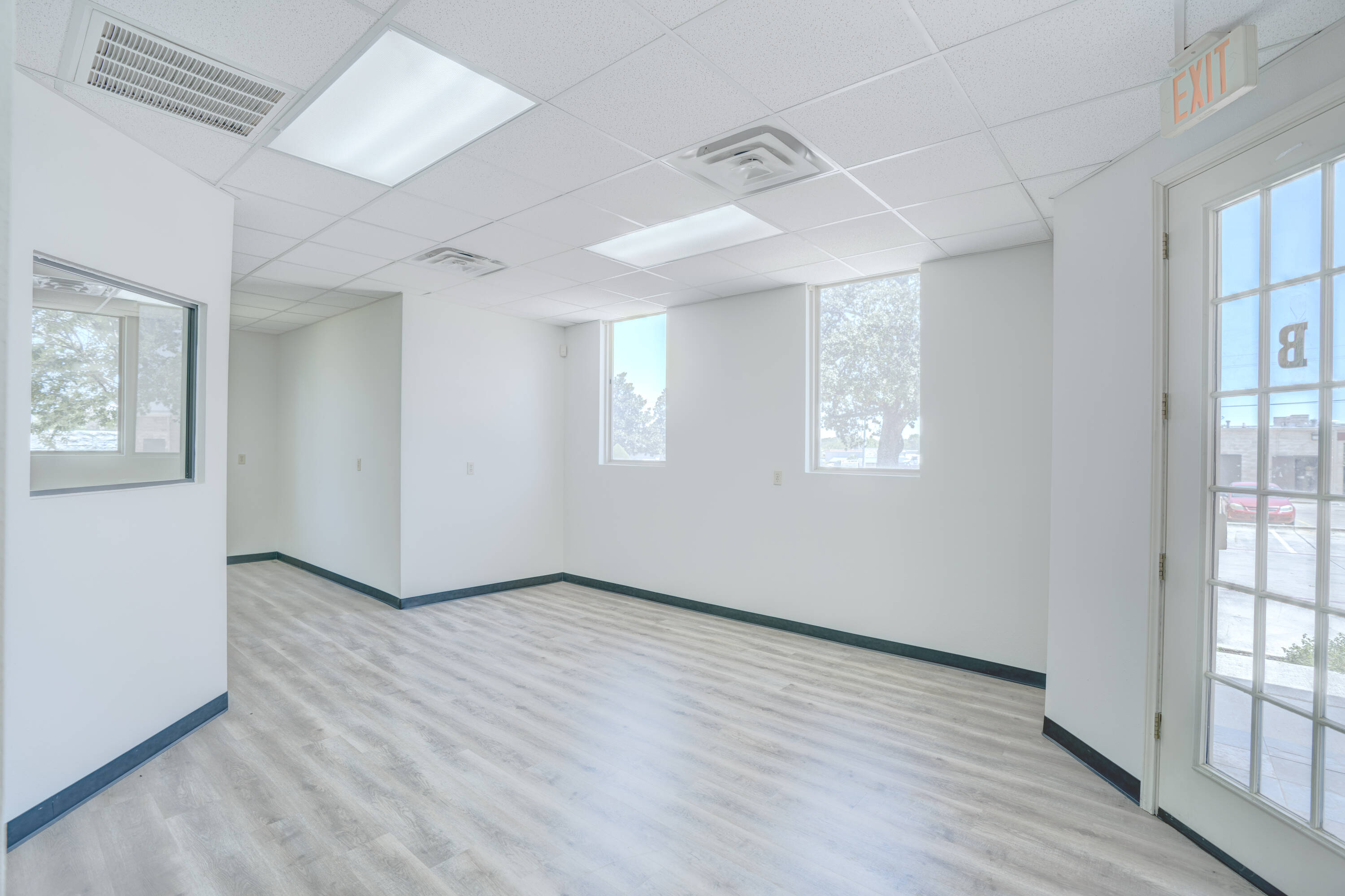 1821 Precinct Line Rd, Hurst, TX 76054 | Crexi.com