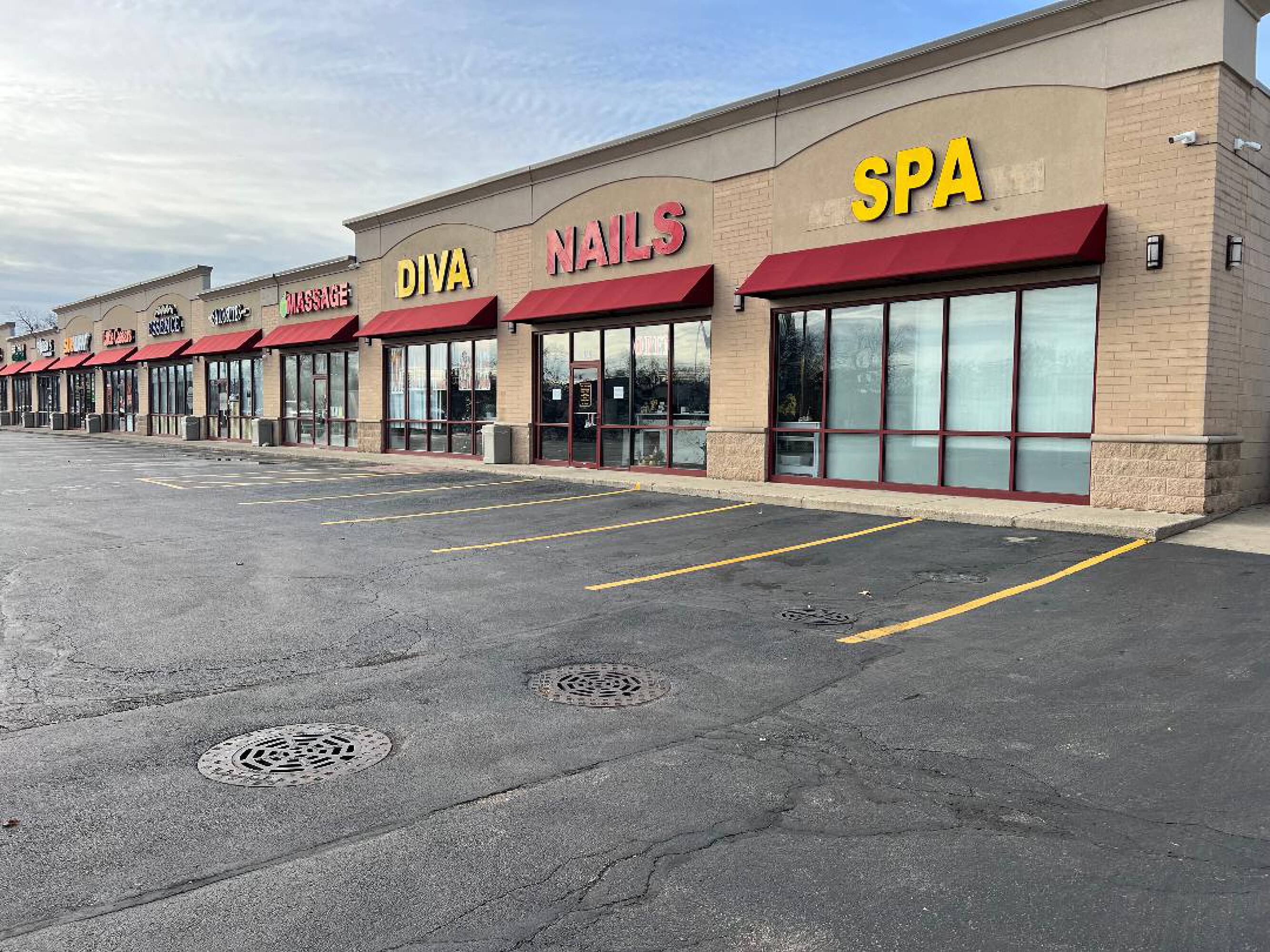 440 N MANNHEIM RD Hillside IL 60162-1831 APN: 15084350090000 | Crexi.com