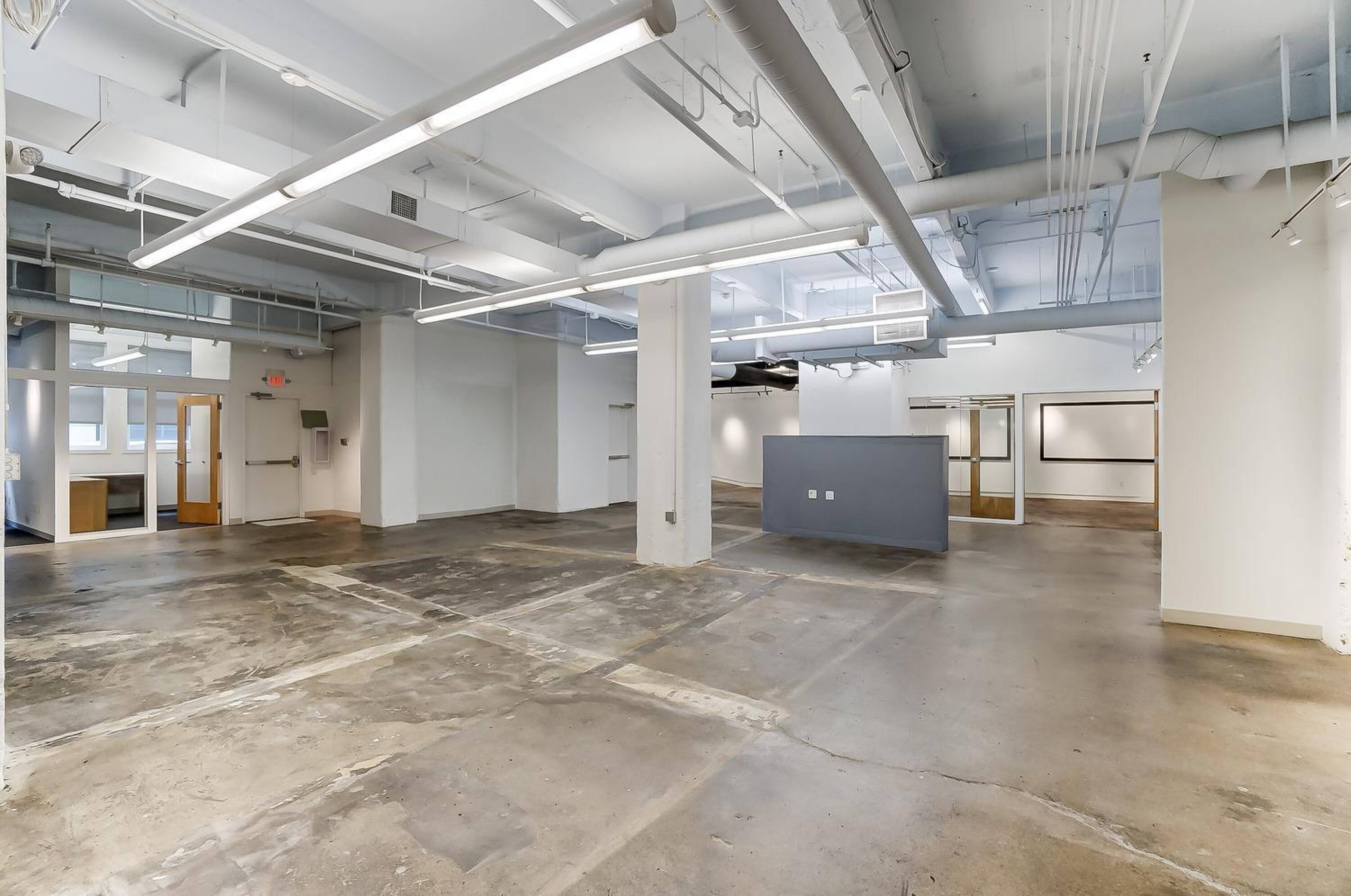 20 E Central Pkwy, Cincinnati, OH 45202 | Crexi.com