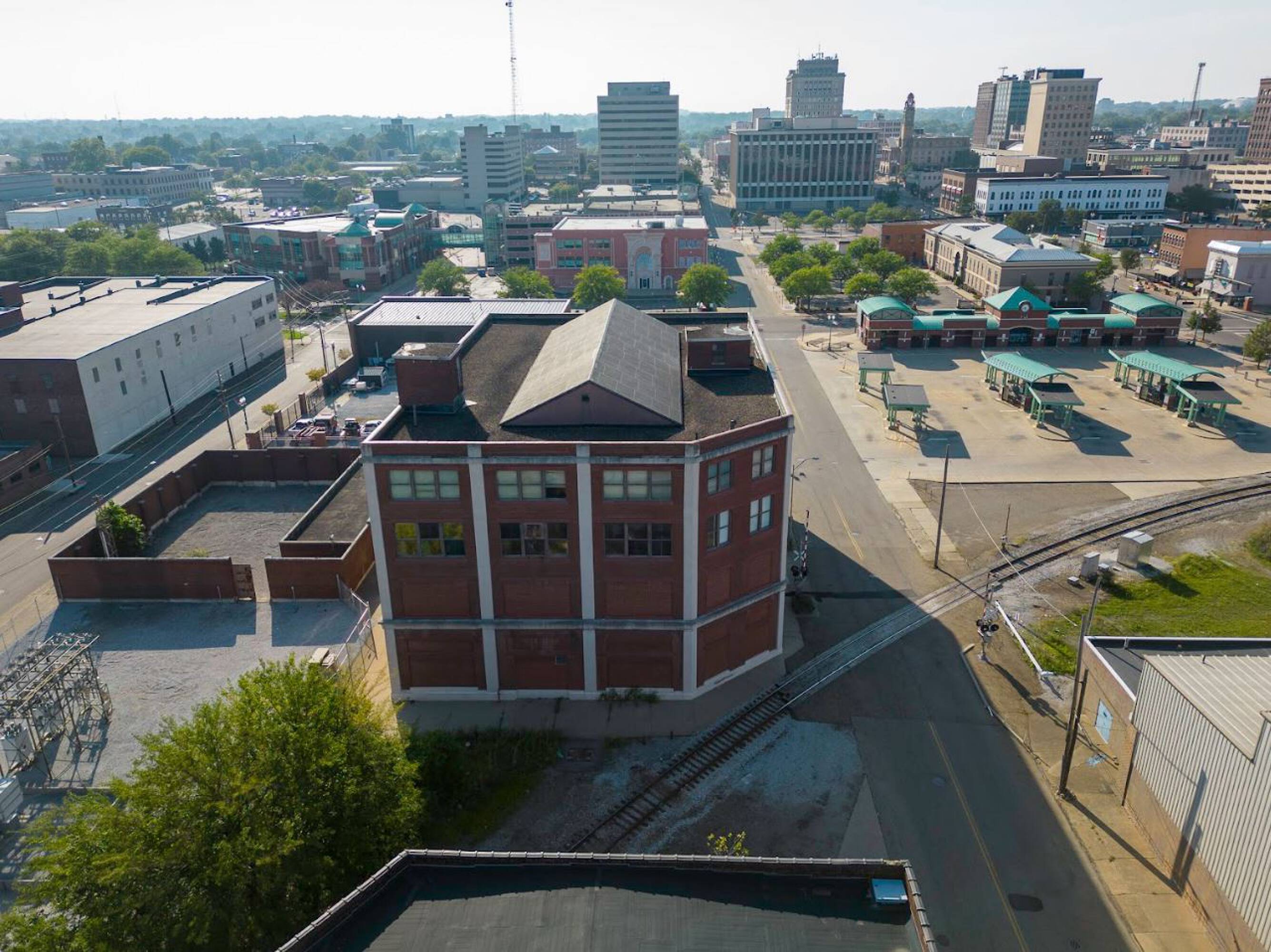 606 2nd St SE, Canton, OH 44702 | Crexi.com