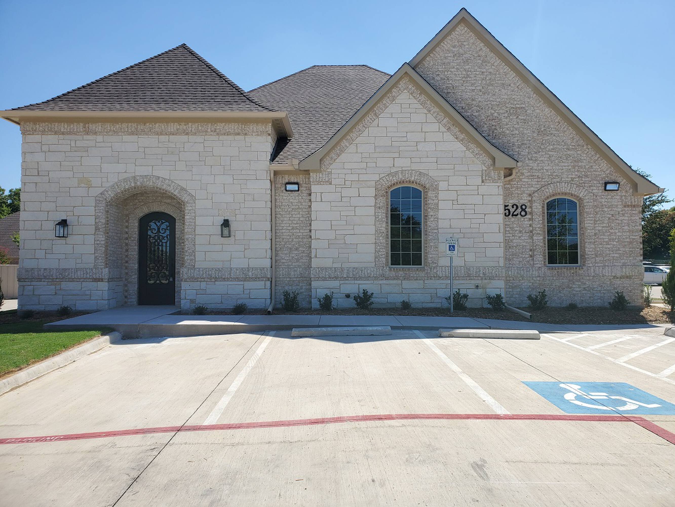 528 E Pleasant Run Rd, DeSoto, TX 75115 | Crexi.com