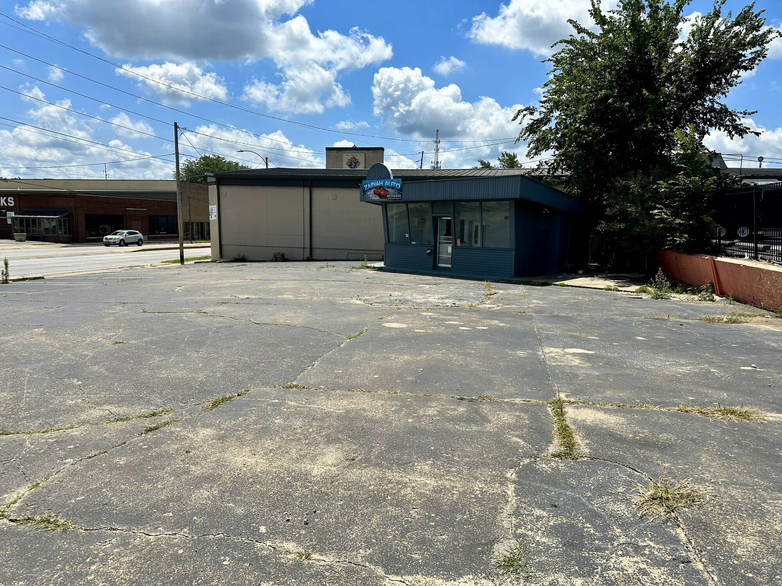 539 E Eldorado St, Decatur, IL 62523 | Crexi.com