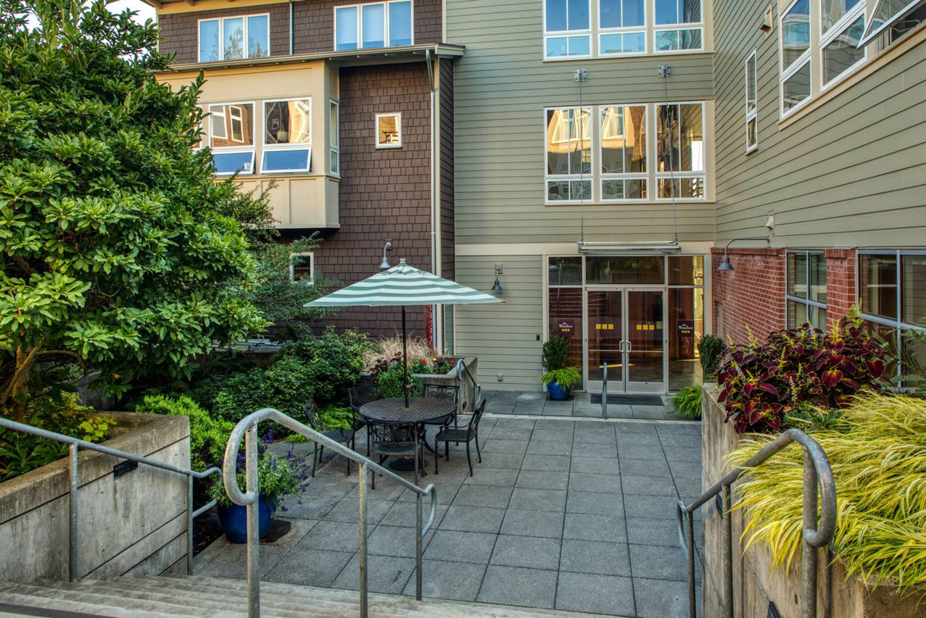 400 Winslow Way E, Bainbridge Island, WA 98110 | Crexi.com