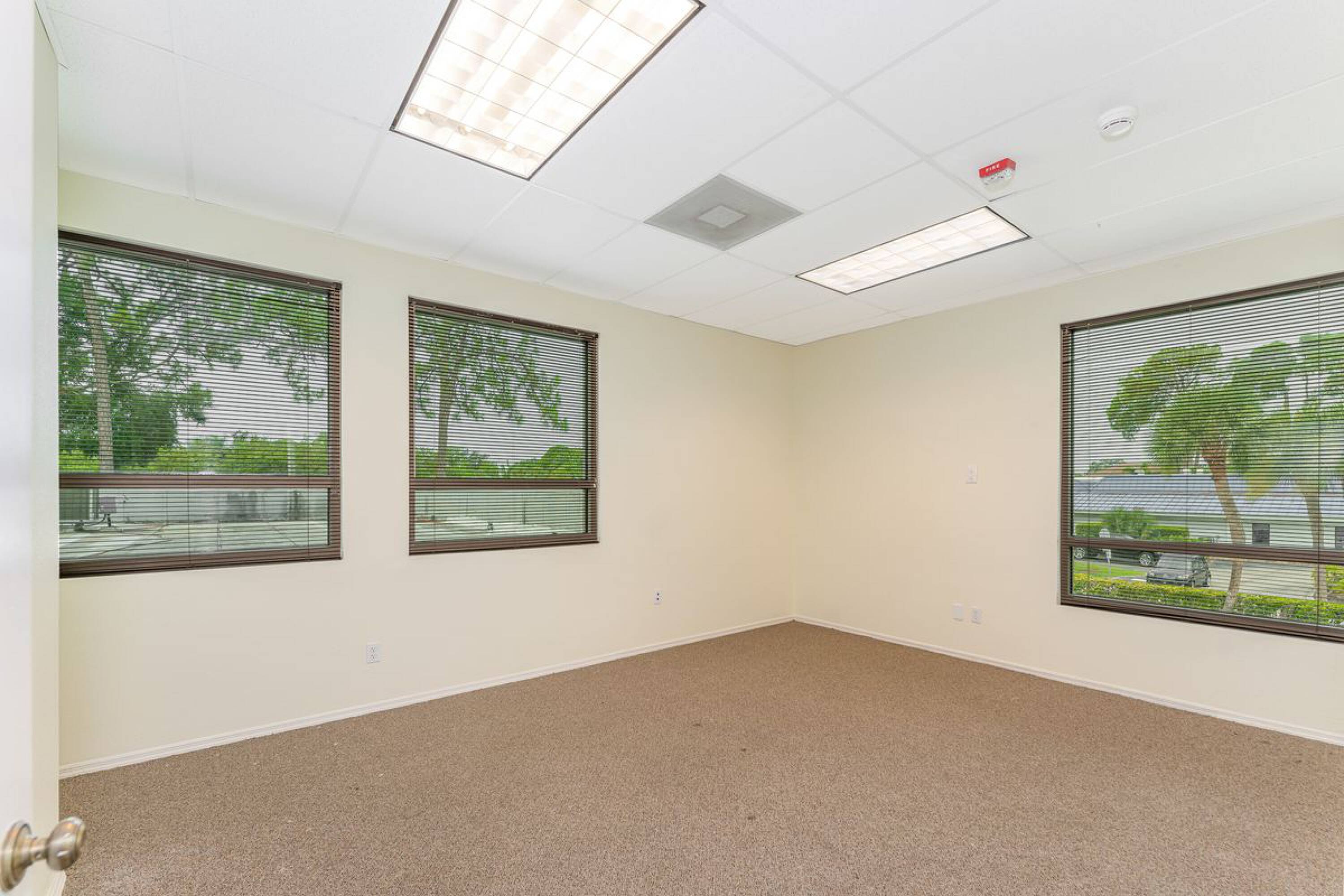 5600 Bee Ridge Rd, Sarasota, FL 34233 | Crexi.com